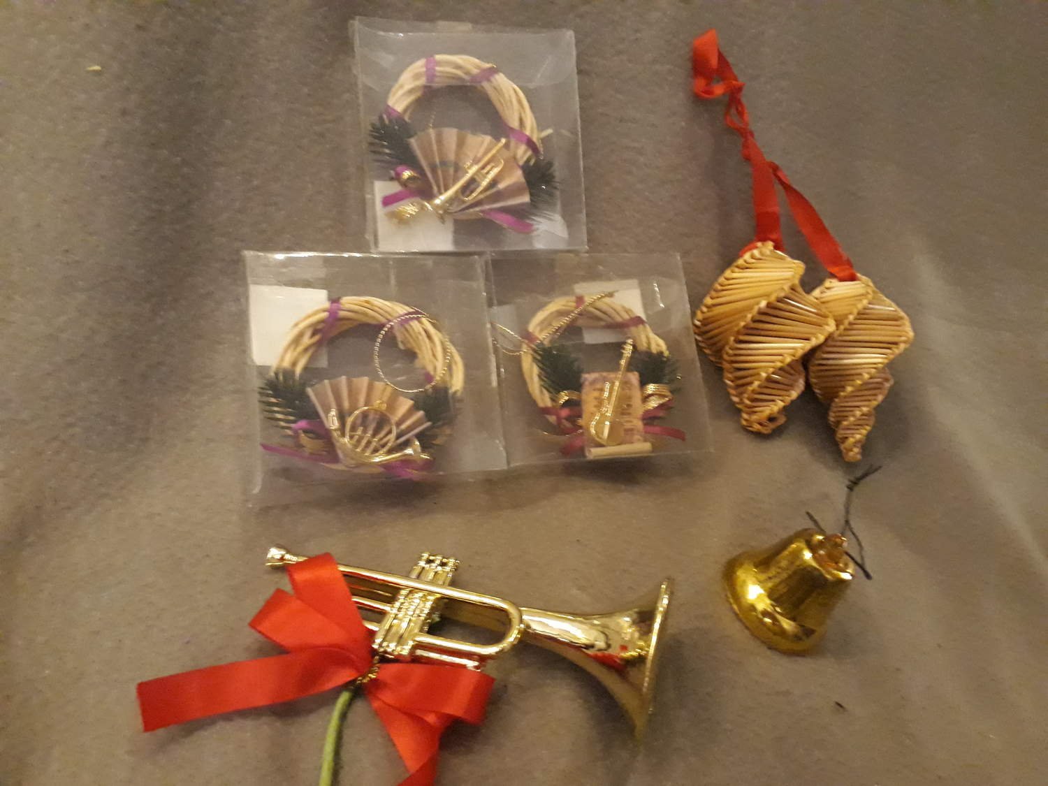 JUL julpynt guldigt/halm instrument (376911371) ᐈ Köp på Tradera