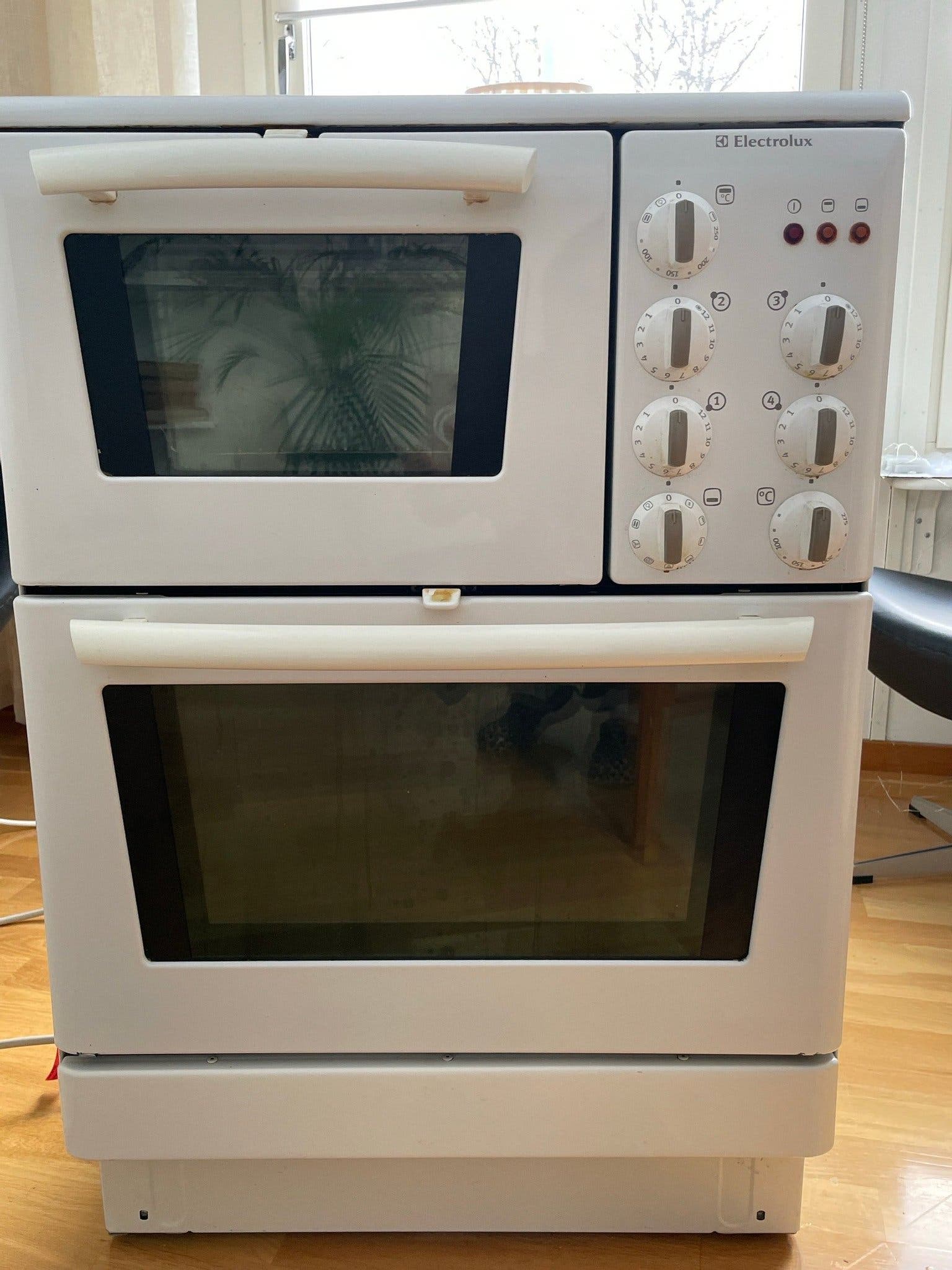 Se produkter som liknar Electrolux spis med två ugnar på Tradera ...