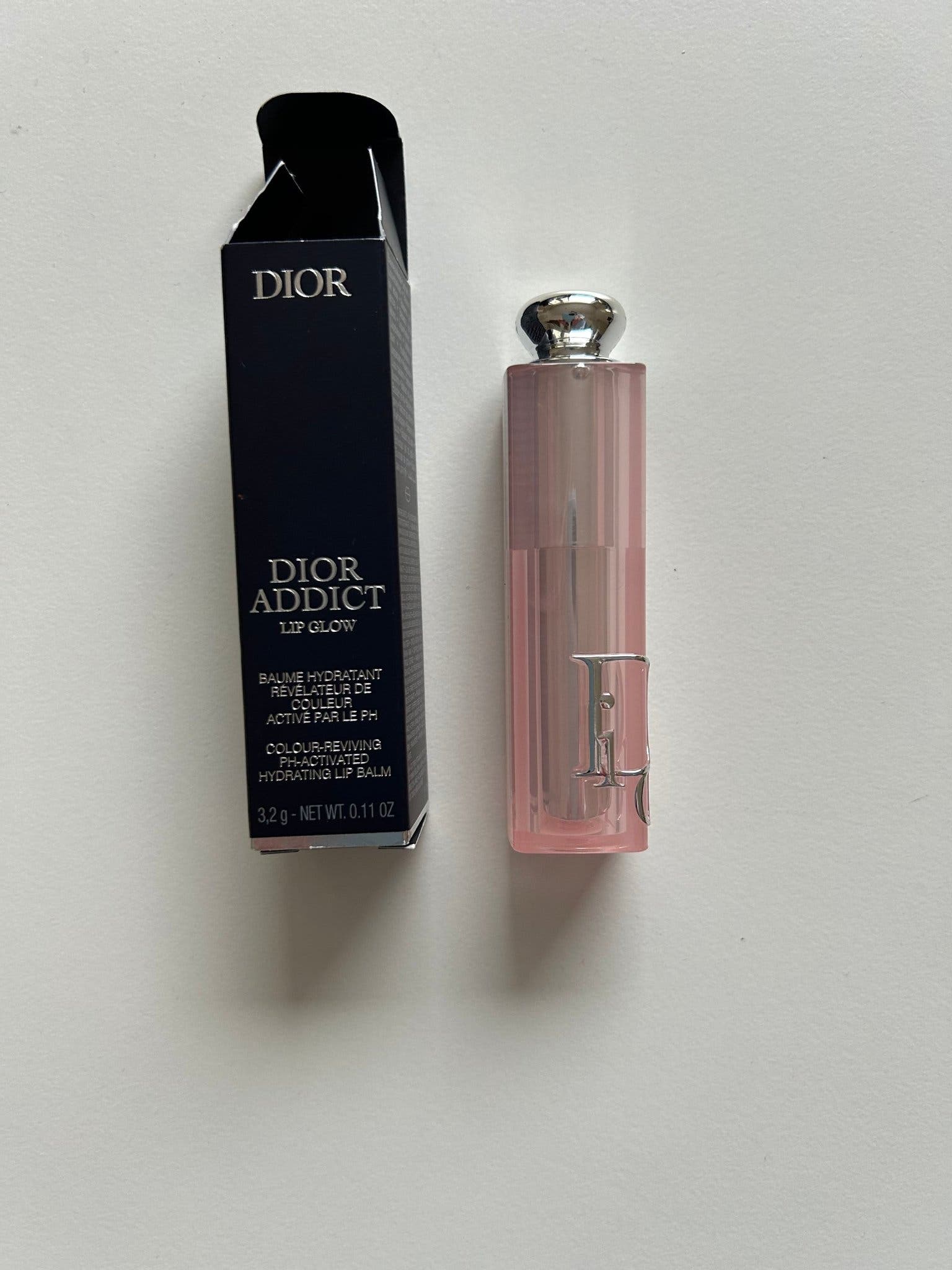 Se produkter som liknar Dior Addict Lip Glow 004 coral på Tradera ...