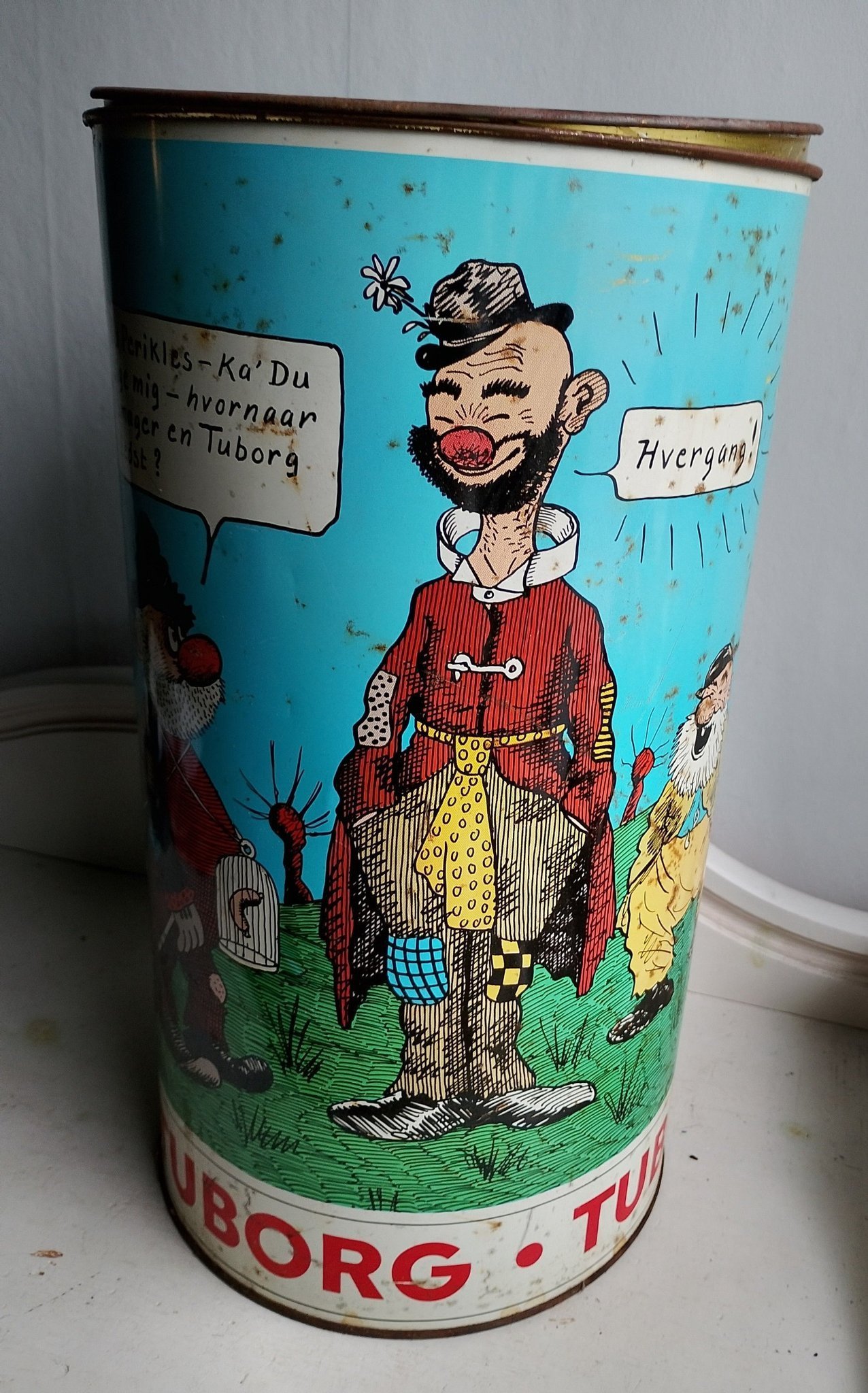 TUBORG stor gammal burk/reklam Hvargang mellanöl | Köp på Tradera ...