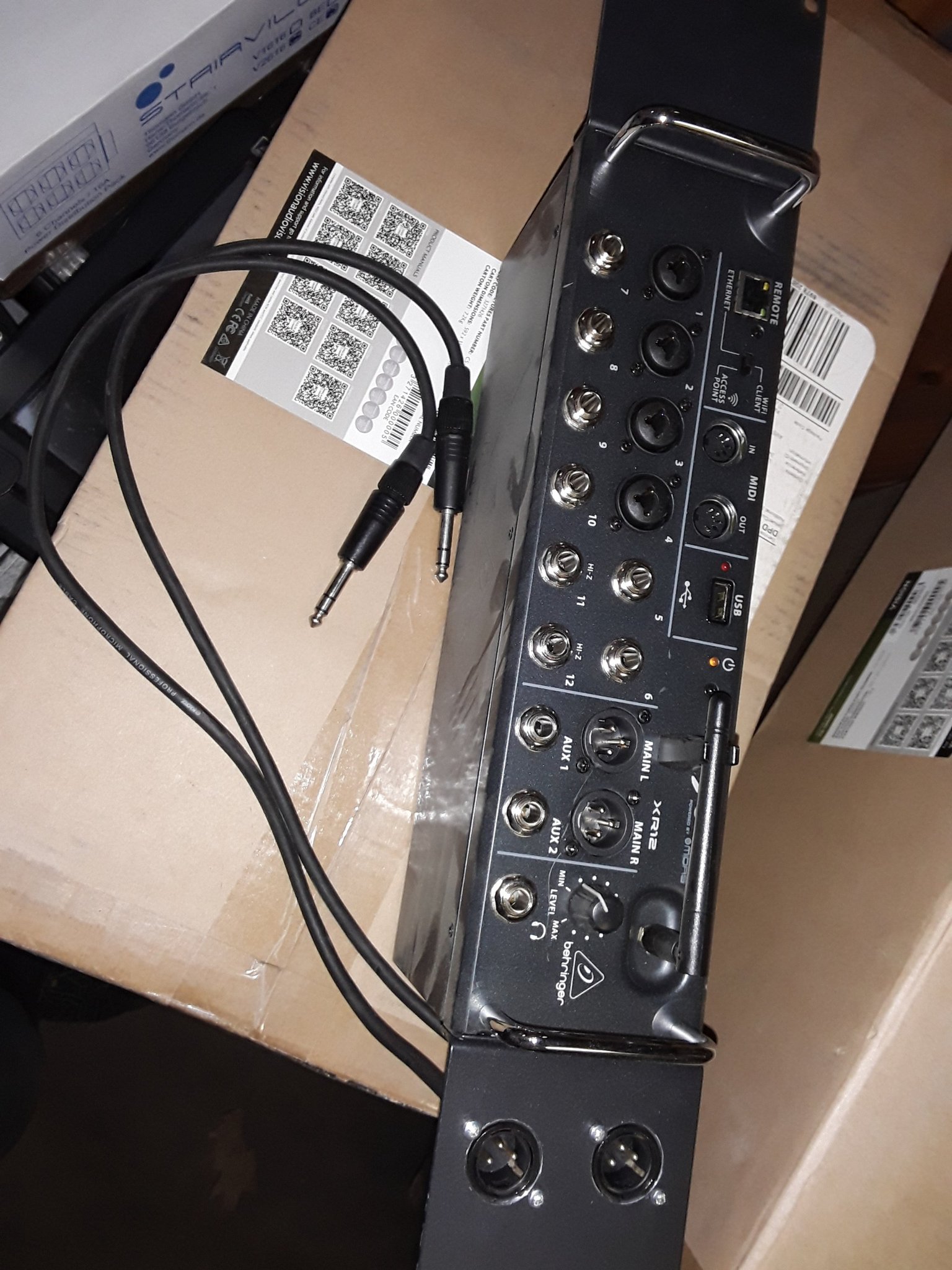 Behringer XR12 (386573768) ᐈ djjohanhbg på Tradera