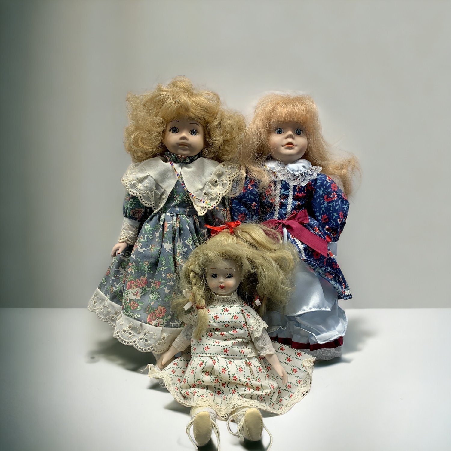 Se produkter som liknar Porslinsdockor 3st Dockor Por.. på Tradera ...