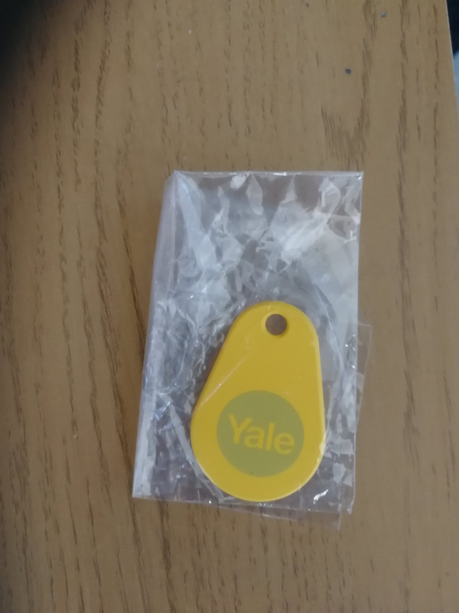 Se produkter som liknar Yale doorman tag/nyckelbricka på Tradera ...