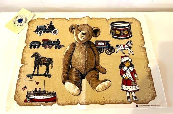 Smithsonian Museum Teddy Bear Placemat Teddybjö.. | Köp på Tradera ...