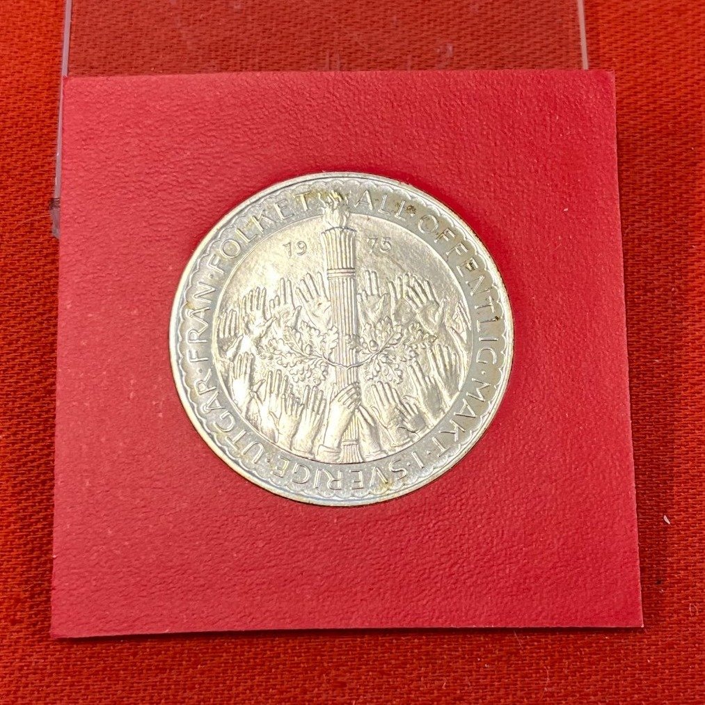 50 kr Minnesmynt 1975 - All offentlig makt i Sv.. | Köp på Tradera ...