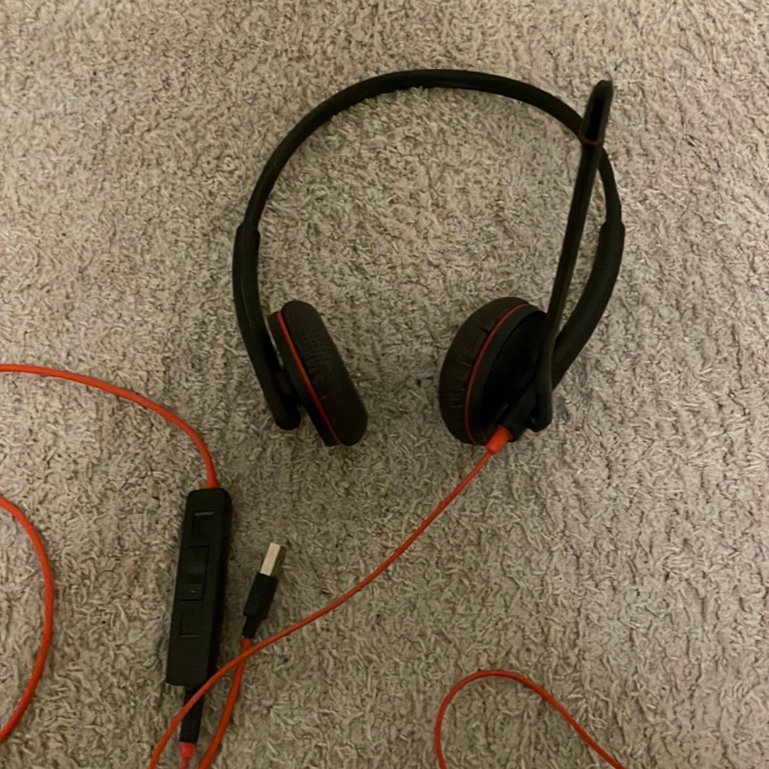 Se produkter som liknar Headset Plantronics C3200 på Tradera (708881458)
