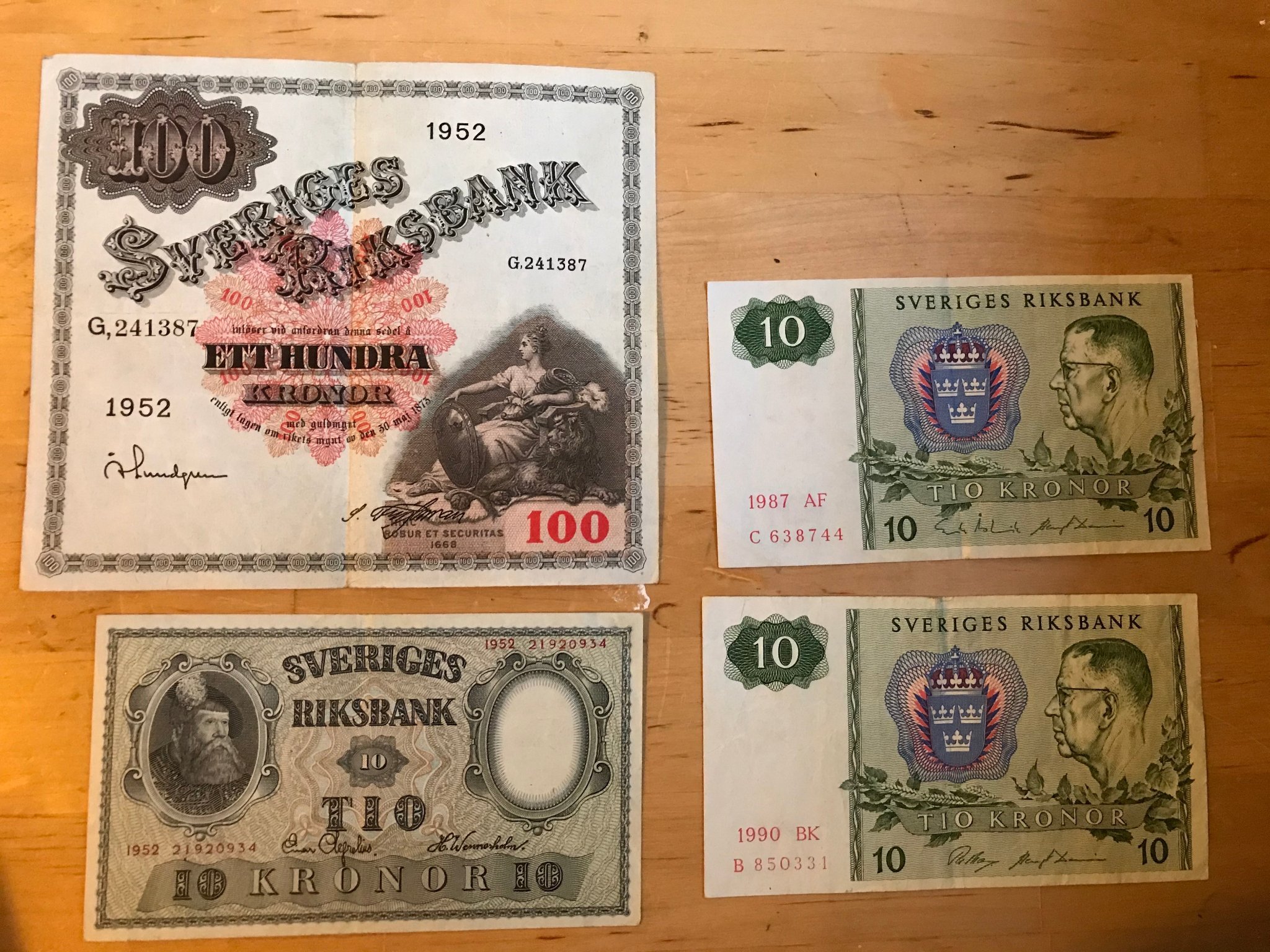 Gamla Svenska sedlar , 100kr 10kr 10 kr 10 kr. (401794333) ᐈ Köp på Tradera