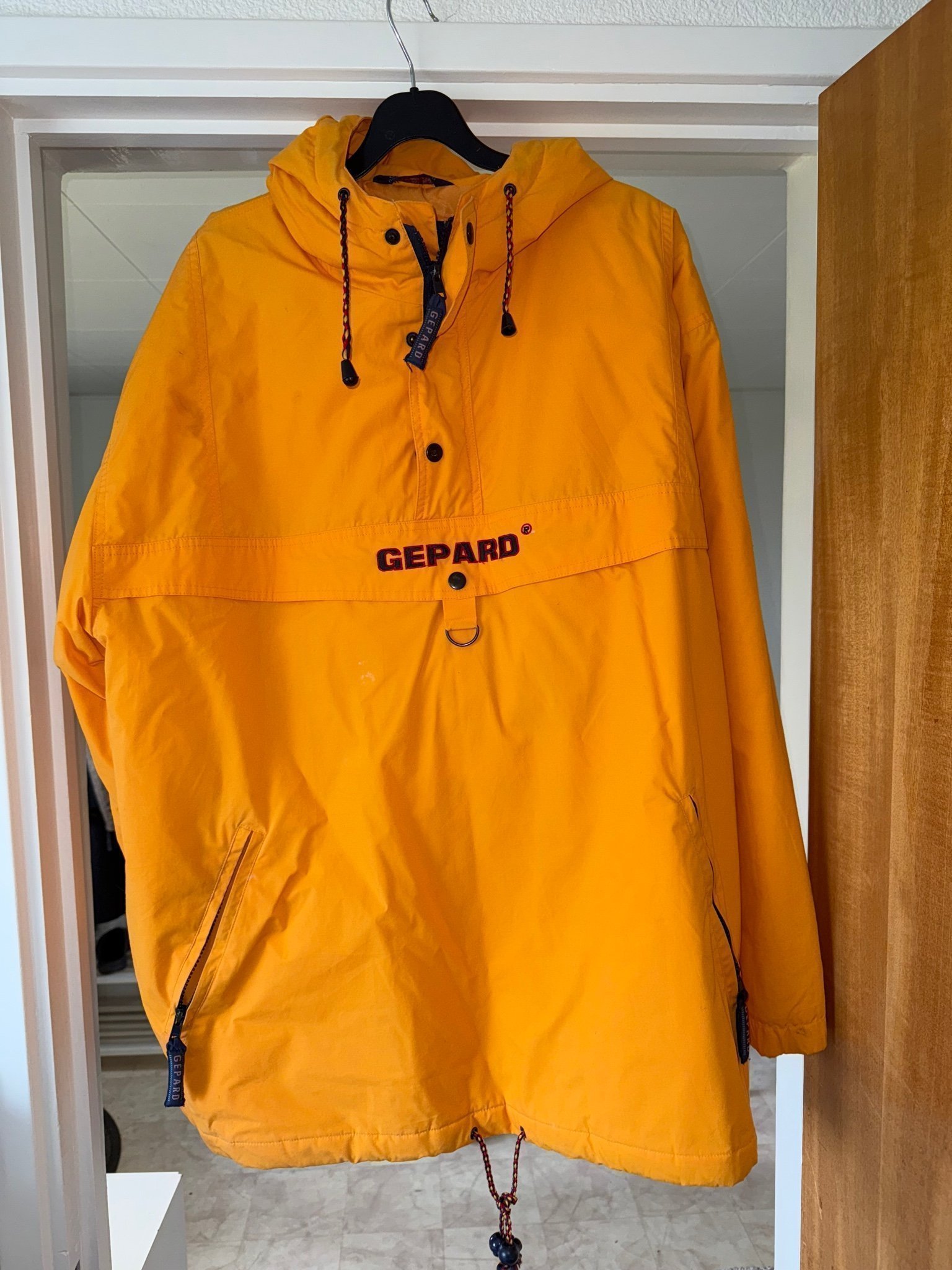 Se produkter som liknar Jacka GEPARD (Orange/Gul) på Tradera (715700490)