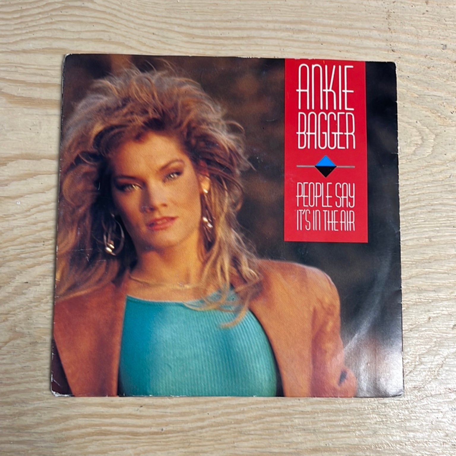 Ankie Bagger - People say it's in the air | Köp på Tradera (633688254)