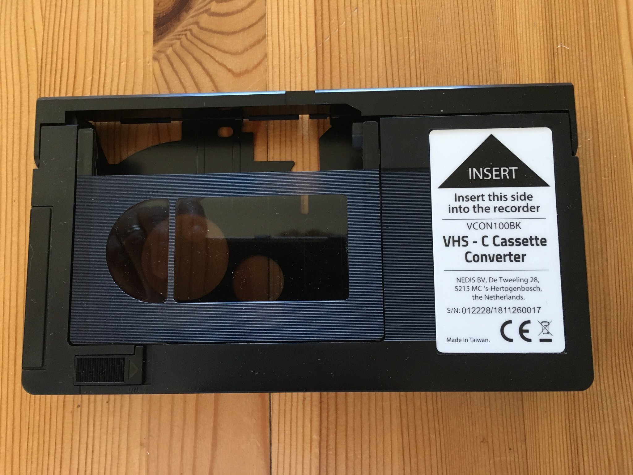 Ny kassett adapter till VHS- C kassetter (414995123) ᐈ Köp på Tradera