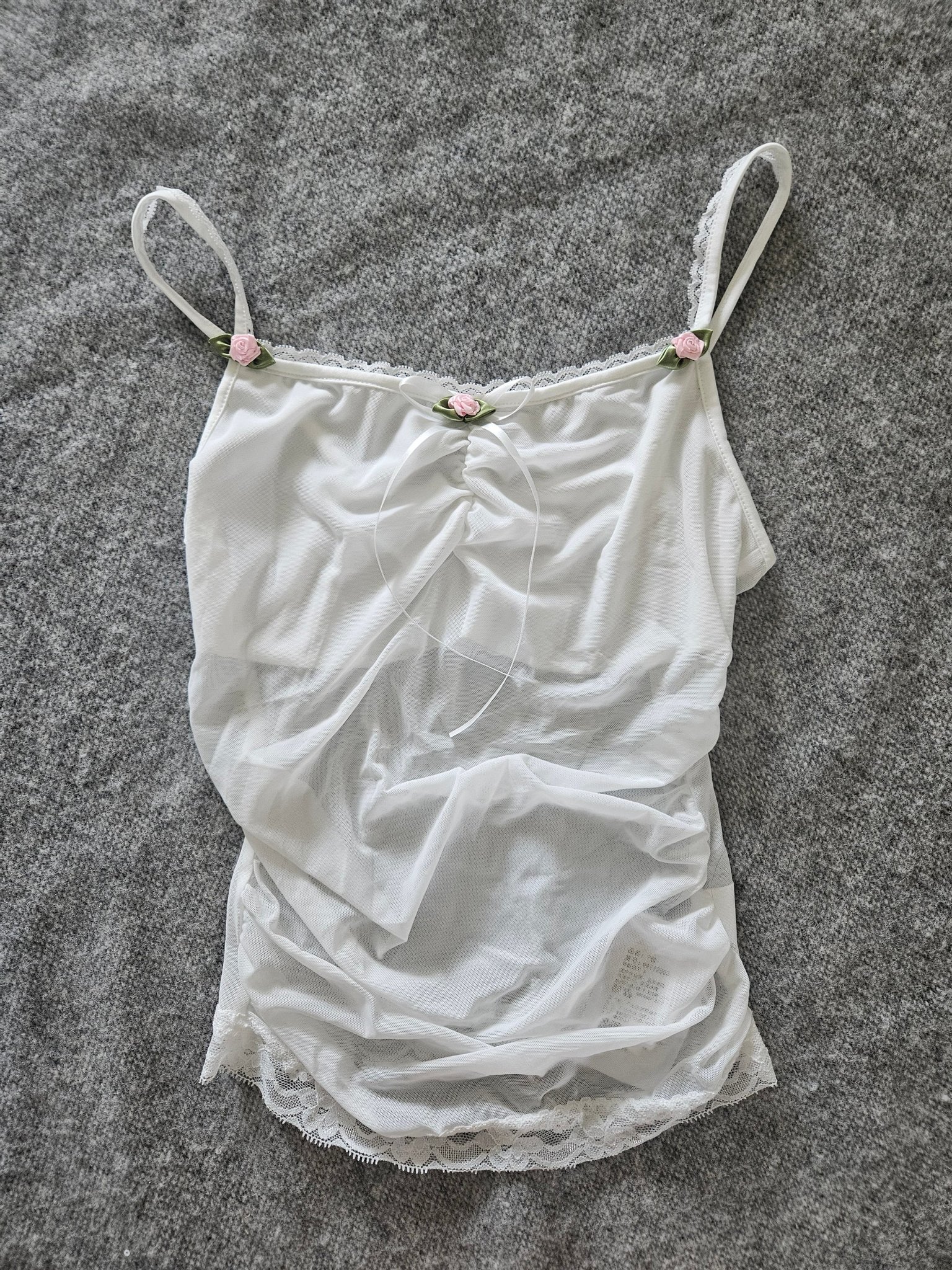 Vit topp med blommor, kawaii, coquette, dollett.. | Köp på Tradera ...