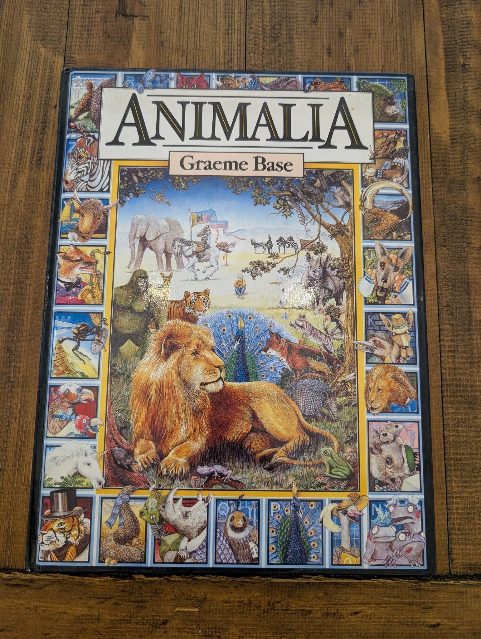 Animalia av Graeme Base, 1986 | Köp på Tradera (720273966)