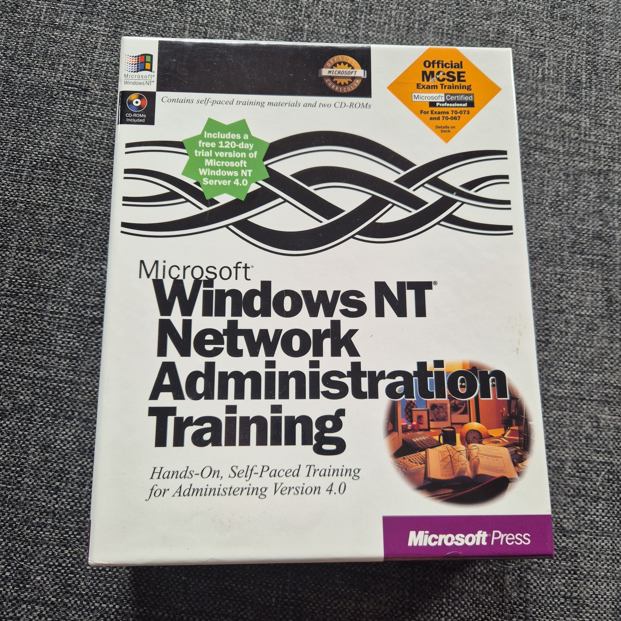 Se produkter som liknar Microsoft Windows NT Network .. på Tradera (691269047)