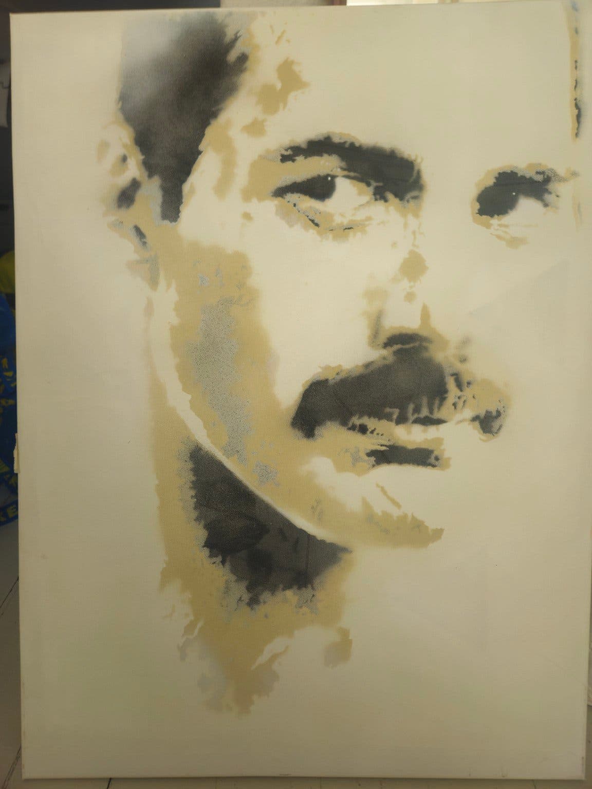 Se produkter som liknar Original Spray Paint Portrait.. på Tradera ...