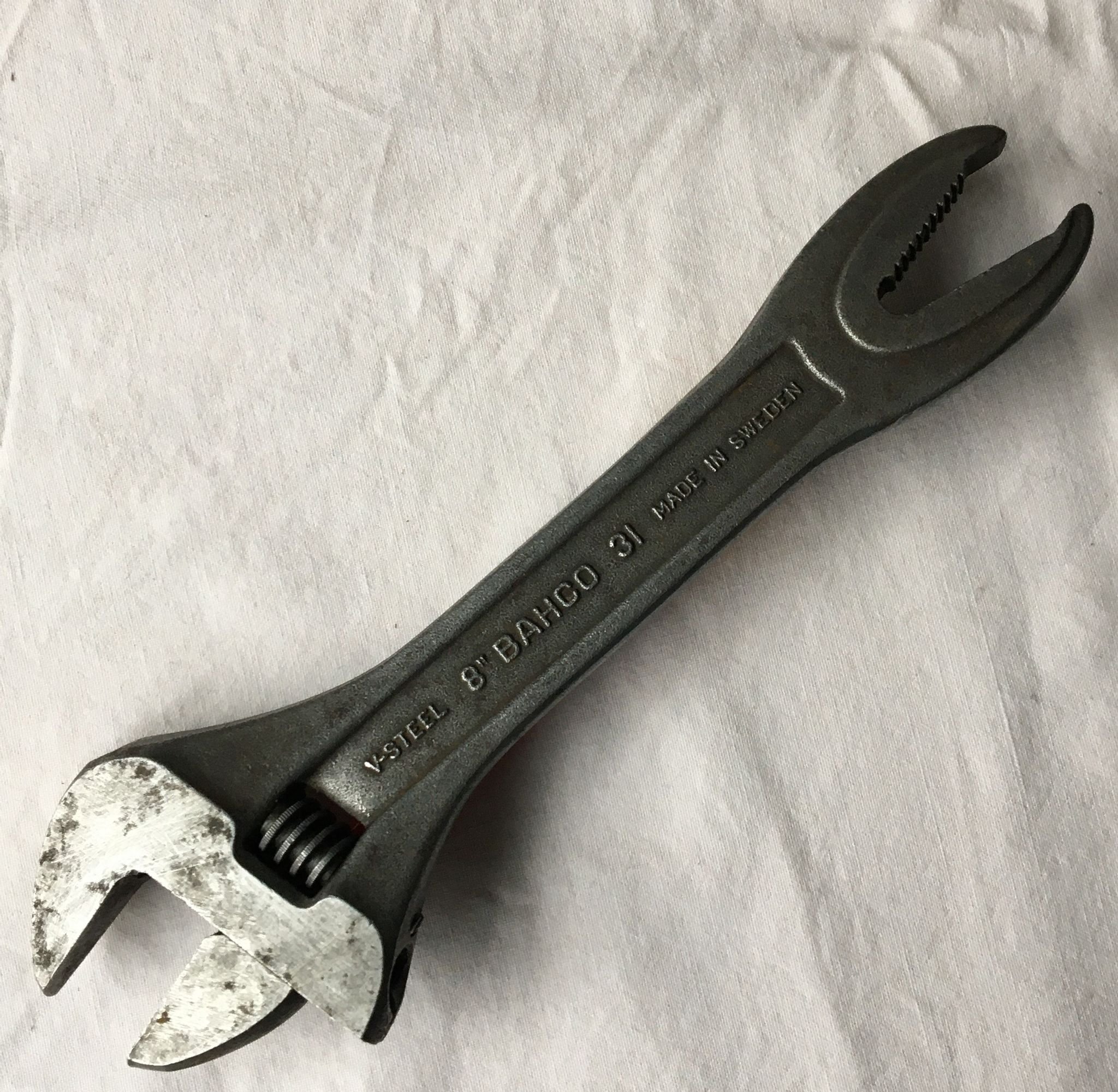 Se produkter som liknar Bacho ”Hajen/Hajkäft” Skiftny.. på Tradera ...