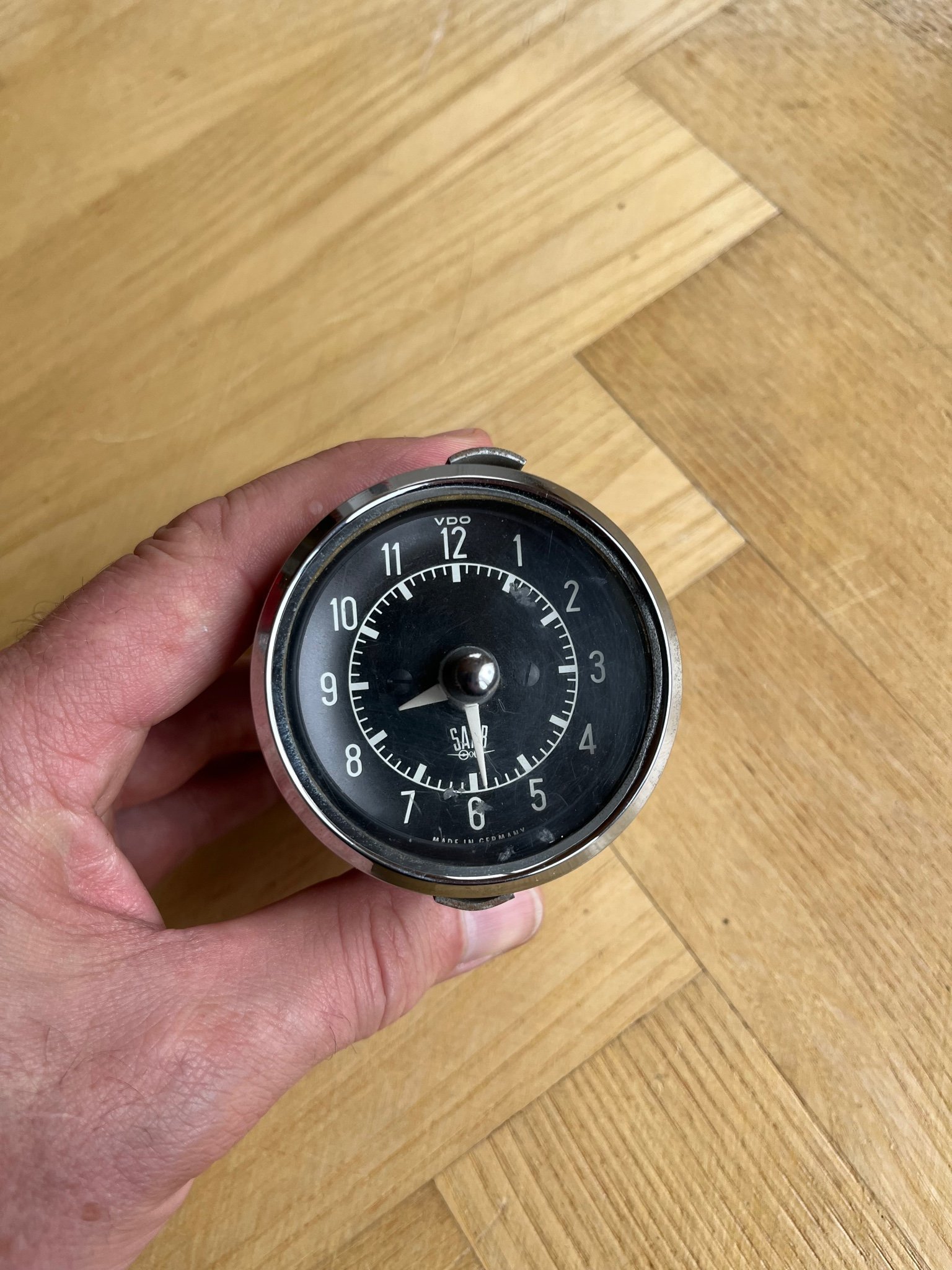 Se produkter som liknar Saab 2T-V4 Klocka på Tradera (698712523)