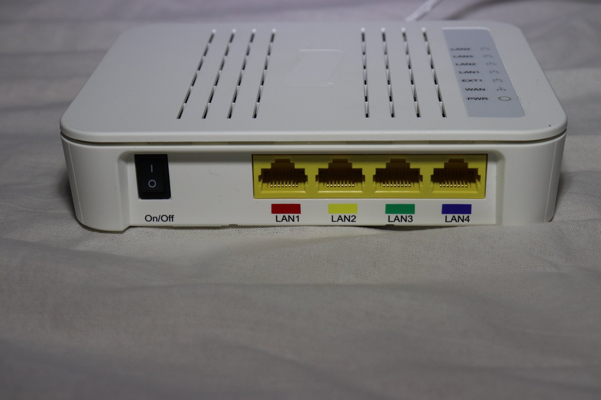 Se produkter som liknar Inteno XG6846-R1 CPE-switch f.. på Tradera ...