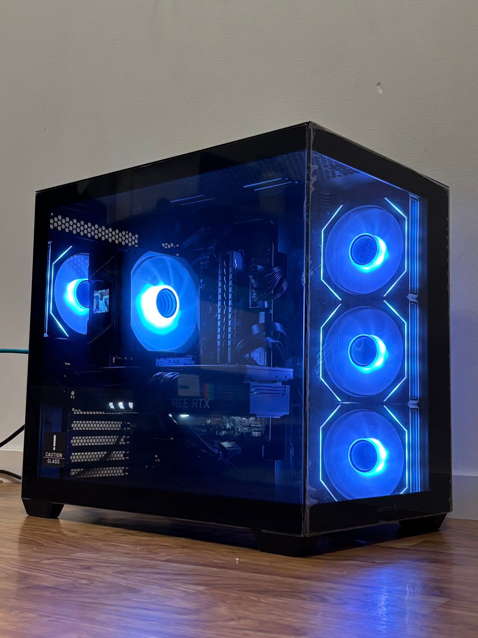 Kraftfull Gaming PC | RTX | Köp på Tradera (693029974)