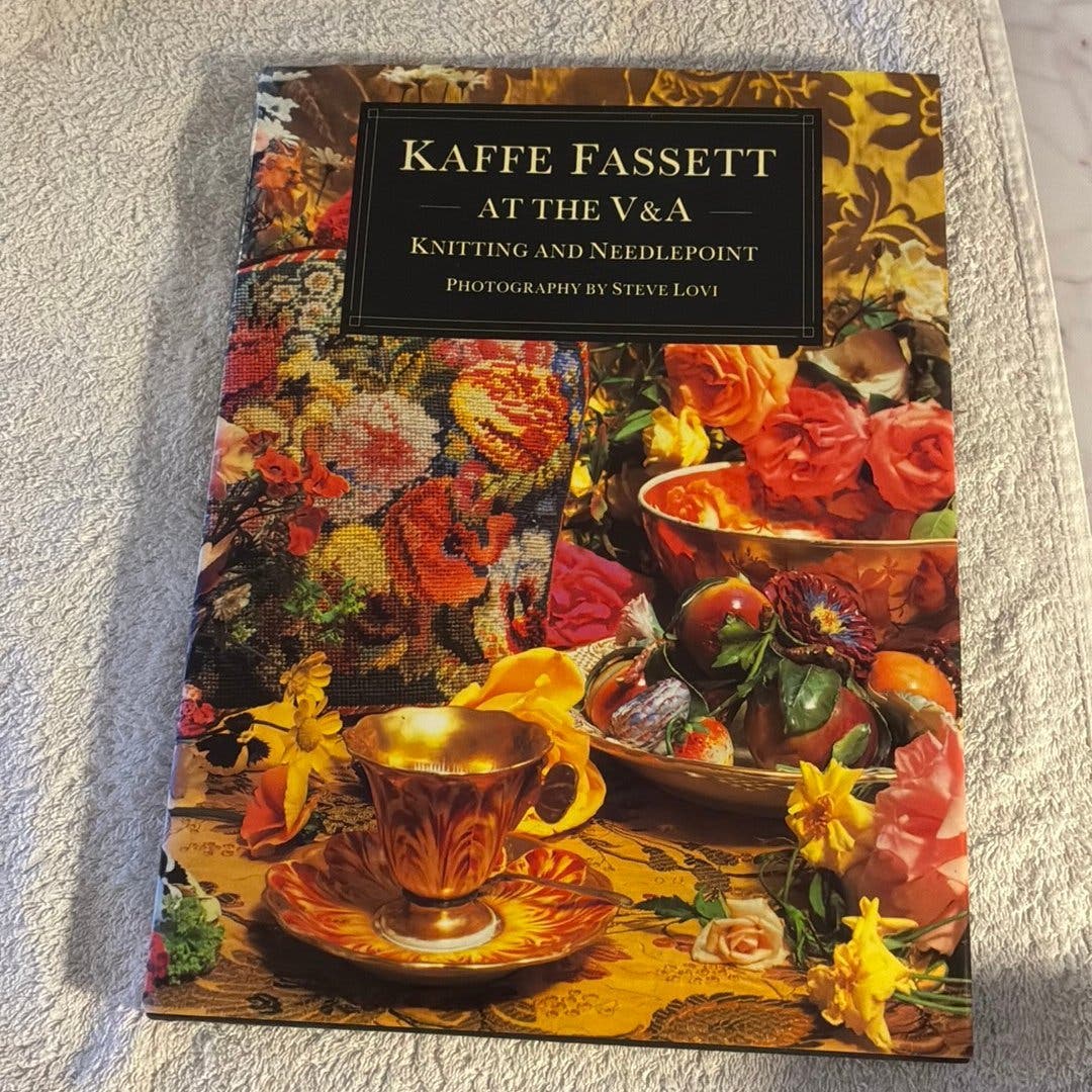 Kaffe Fassett at the V&A: Knitting and Needlepo.. | Köp på Tradera ...