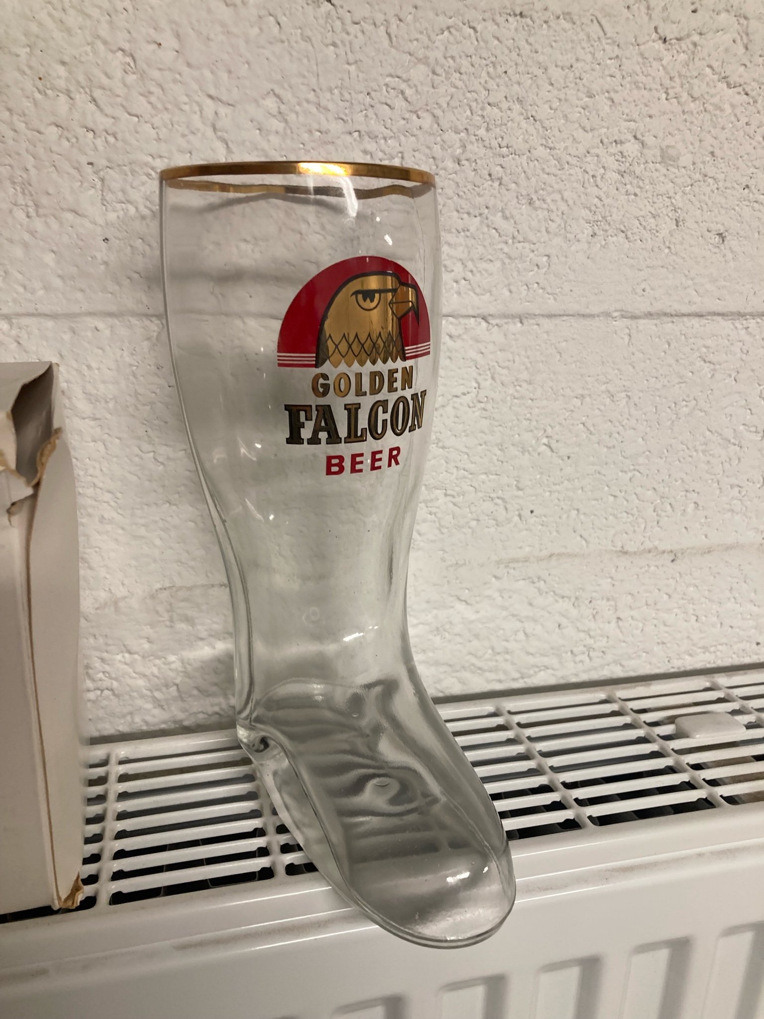 Golden Falcon Ölglas i form av en stövel. Orgin.. | Köp på Tradera ...