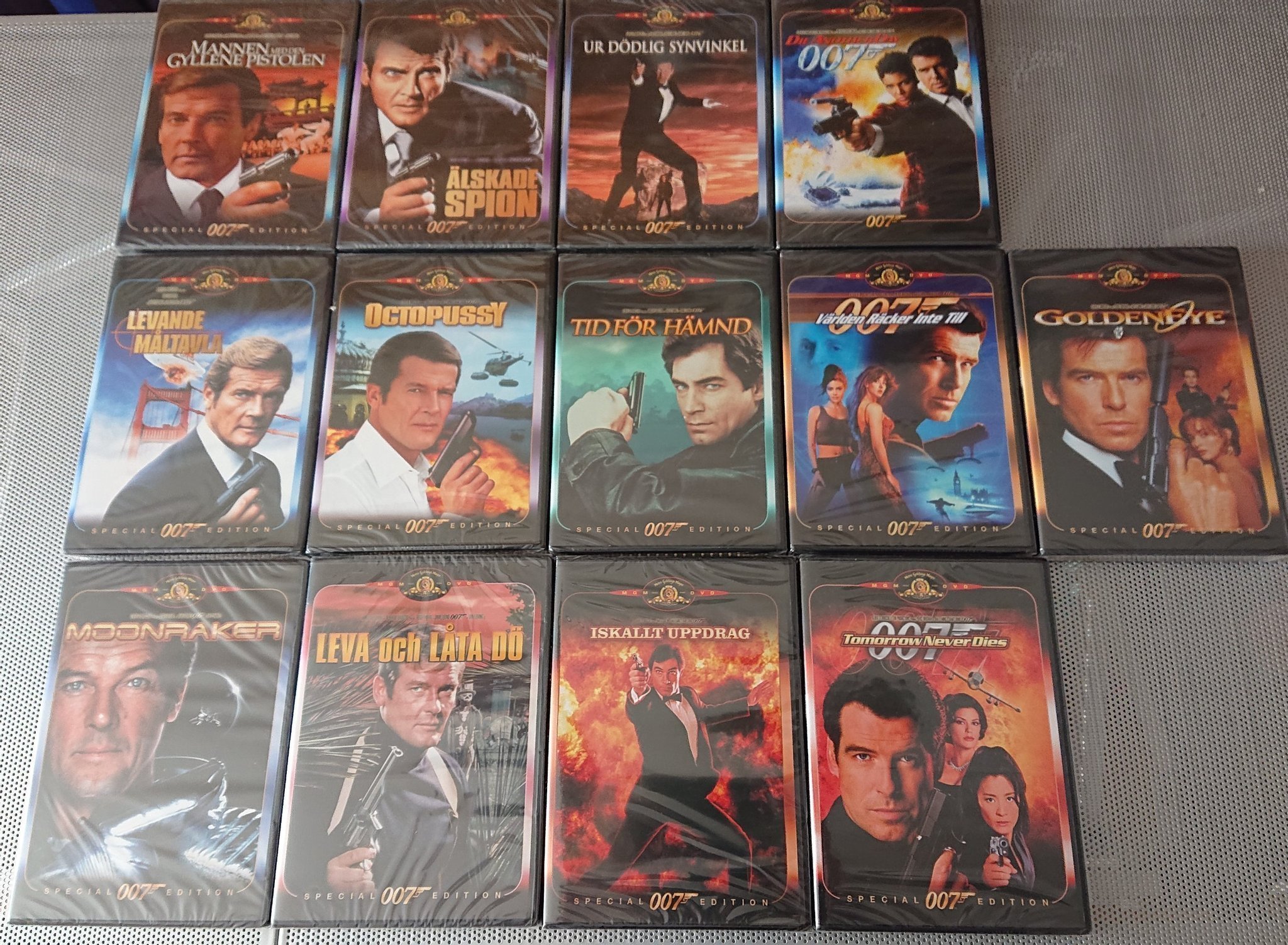 James Bond nya DVD 13 st alla med Roger Moore, .. | Köp på Tradera (611294477)