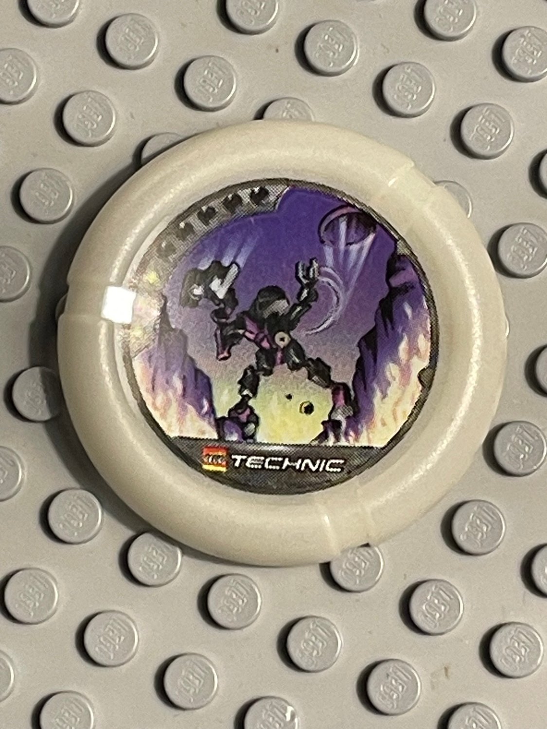 Glow In Dark Opaque Throwing Disk with Throwbot.. | Köp på Tradera ...