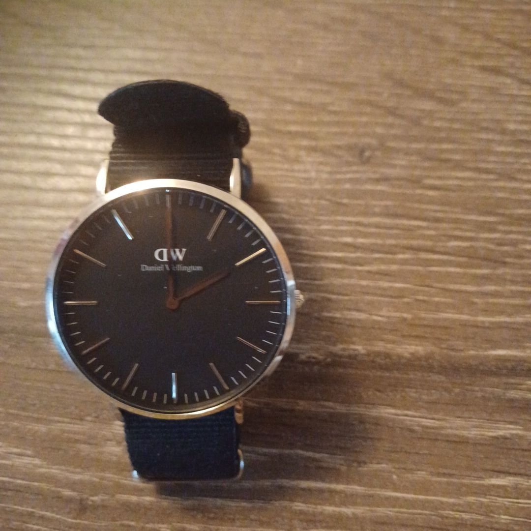 Se produkter som liknar Daniel Wellington Klocka på Tradera (694028513)