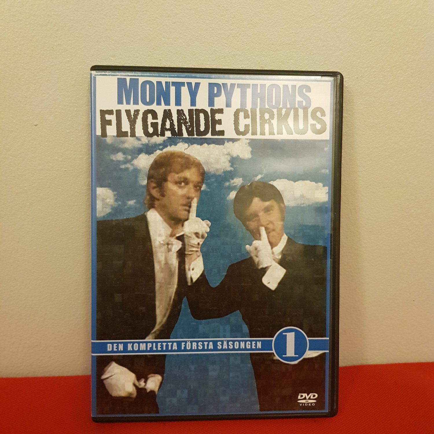 DVD - Monthy Pythons Flygande Cirk.. | Köp från FemixAB på Tradera ...