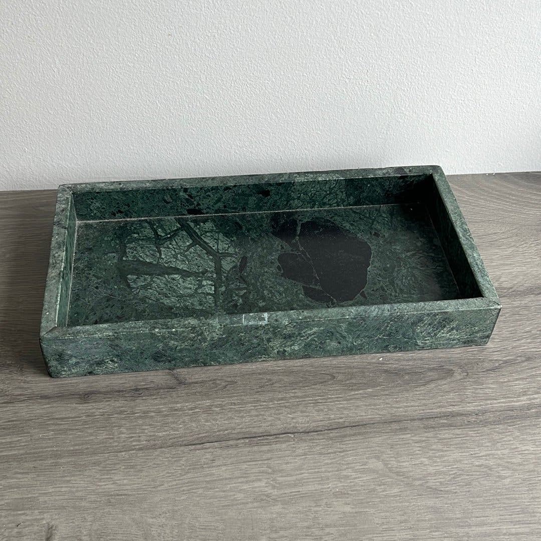Se produkter som liknar Grön marmor bricka på Tradera (689770666)