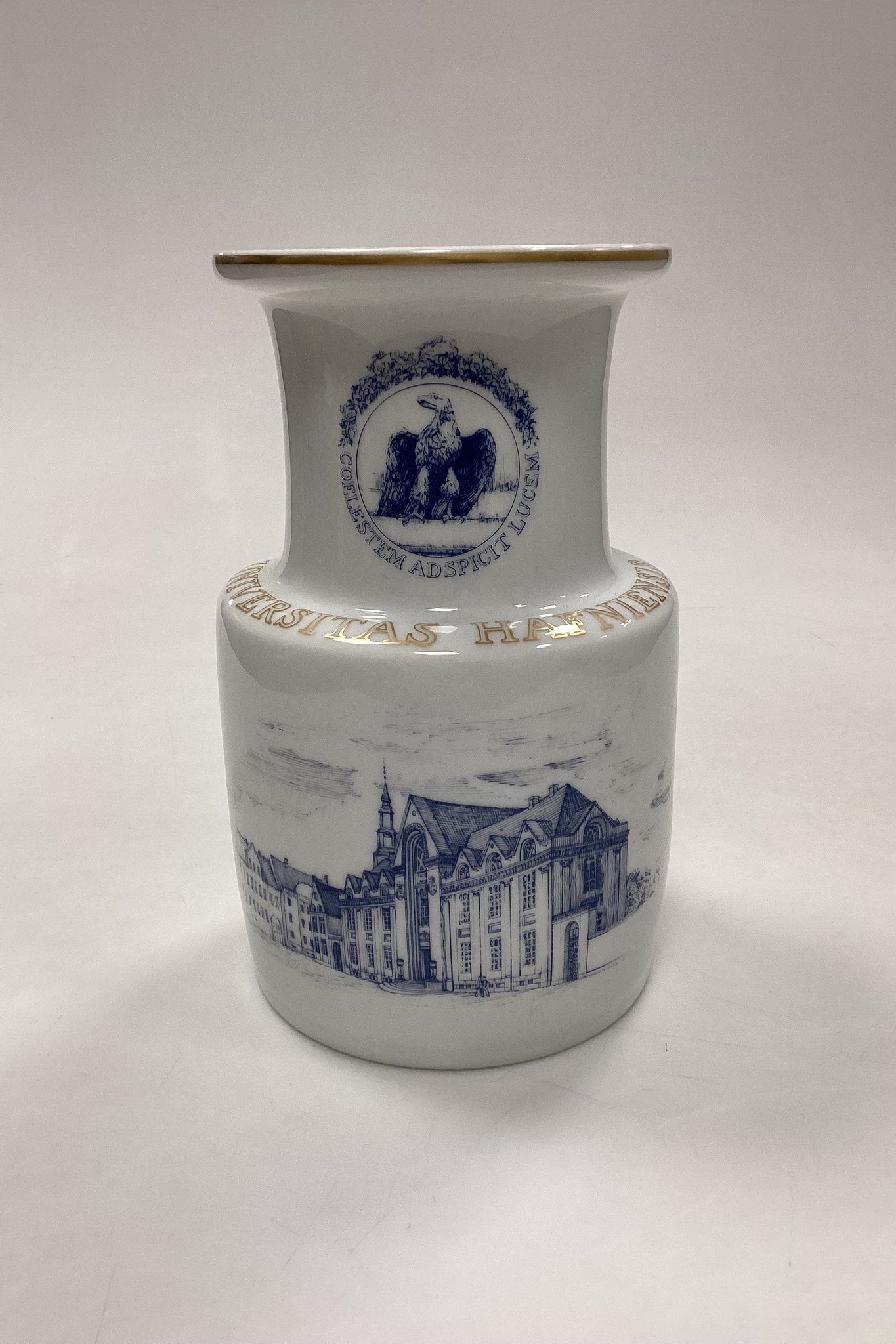 Bing og Grøndahl Vase No. 1890/.. | Köp från Danamantik på Tradera ...