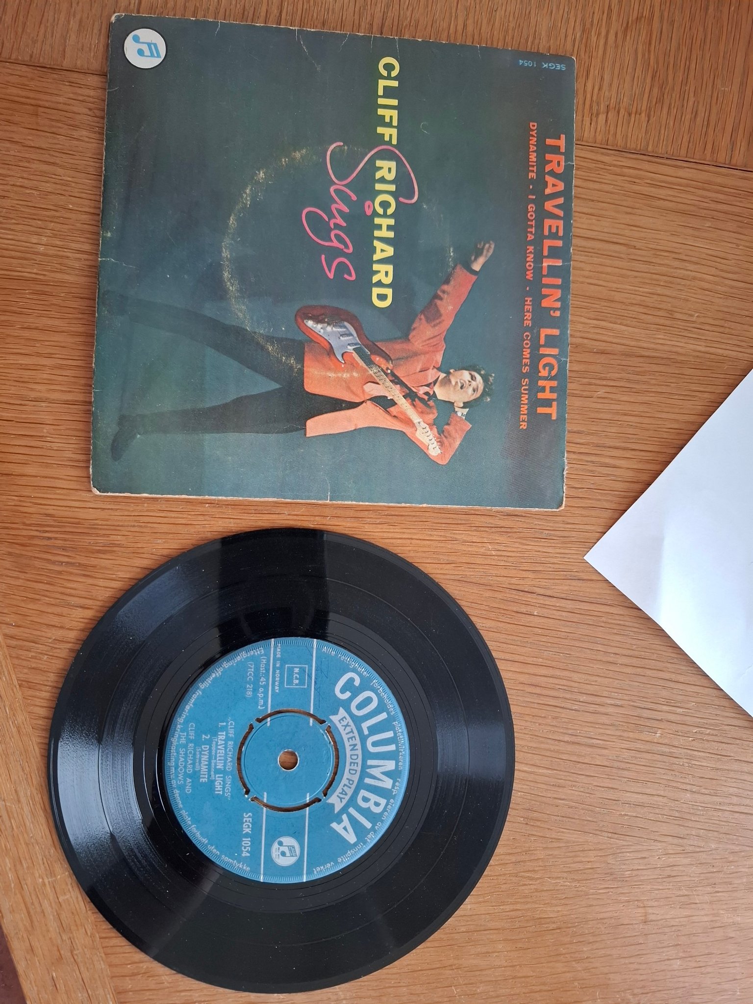 Cliff Richard Sings - Travellin' Light / Dynami.. | Köp på Tradera ...