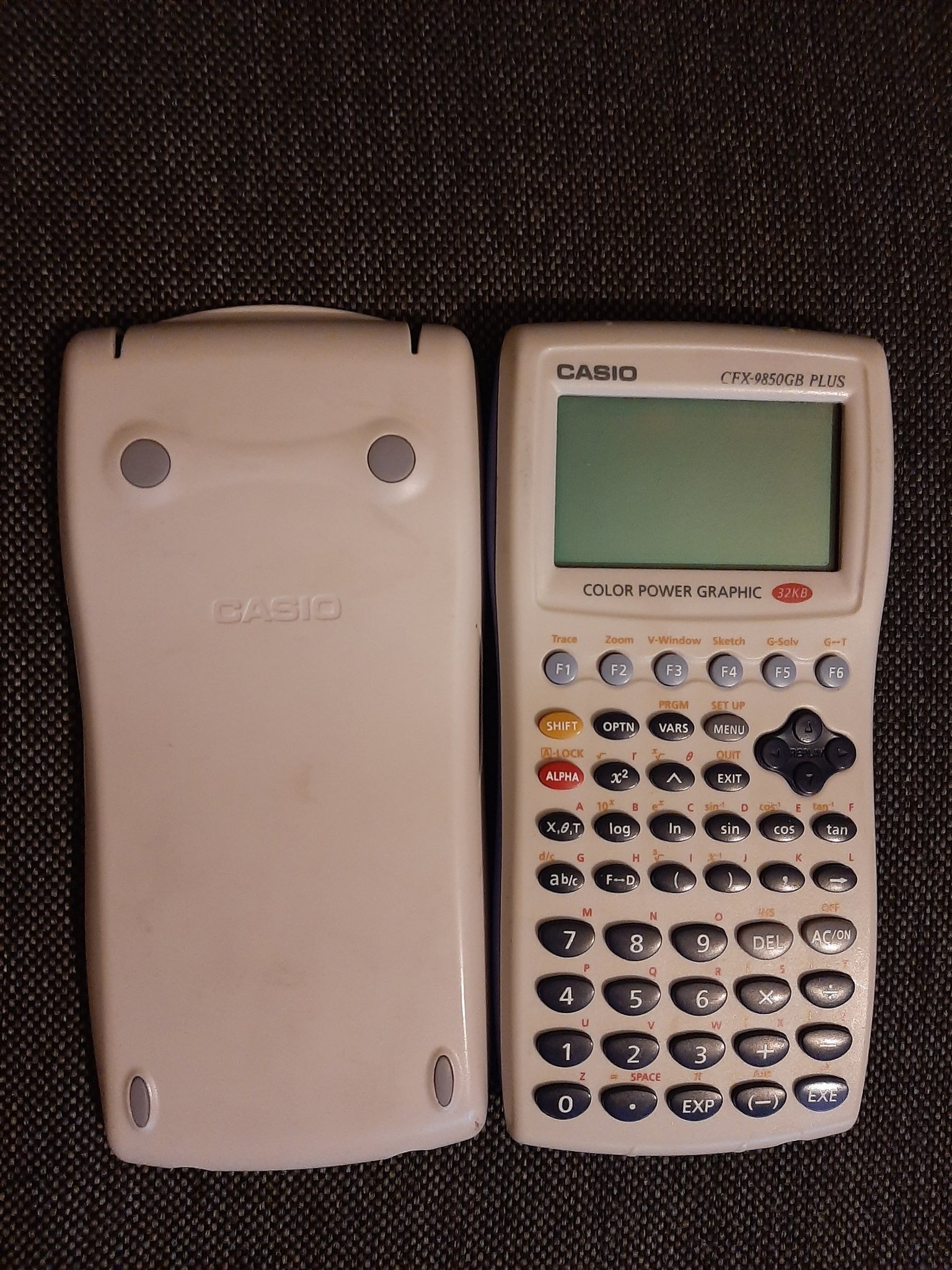 Casio CFX-9850GB PLUS Grafikräknare | Köp på Tradera (678534241)