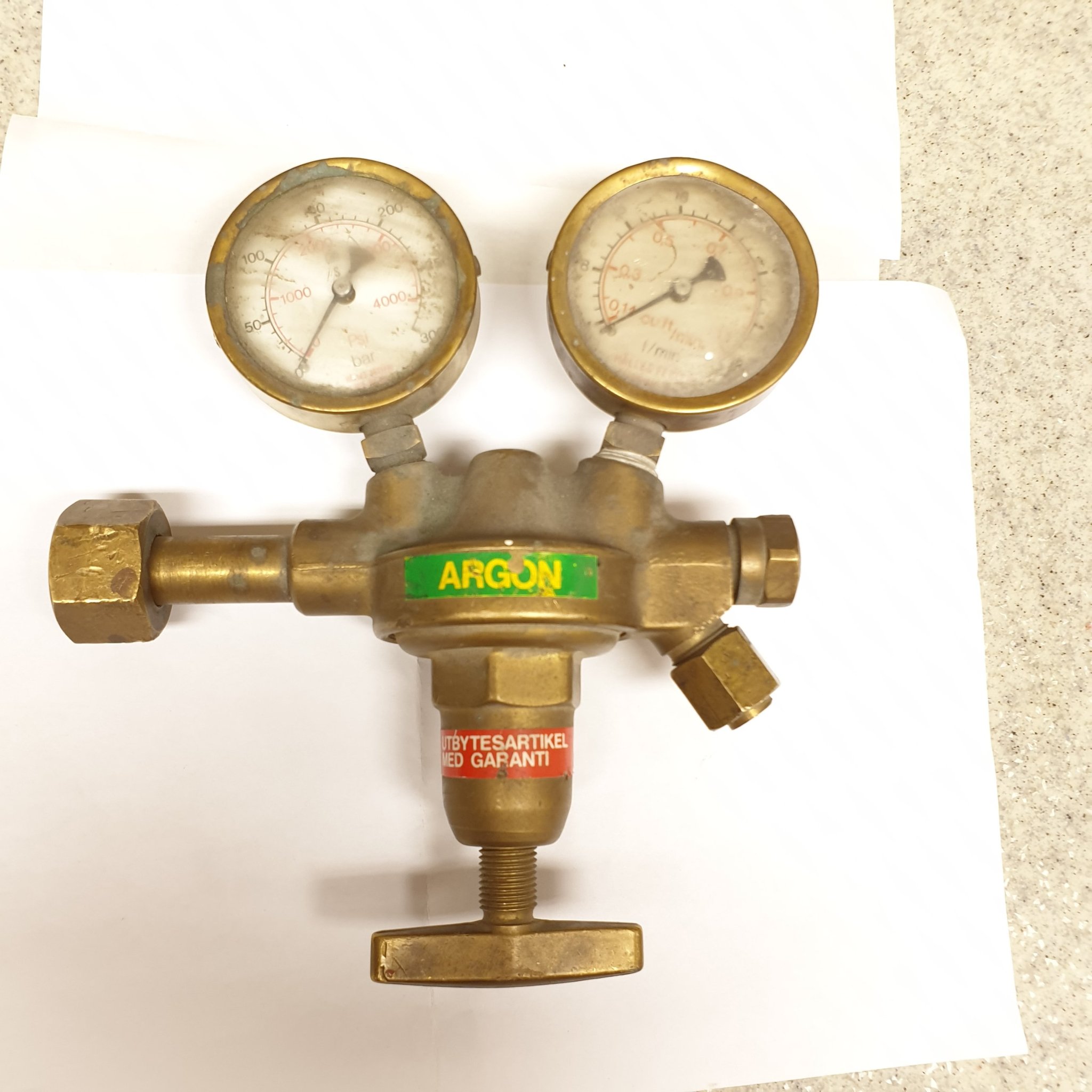 Se produkter som liknar Gas regulator för exempelvis .. på Tradera ...