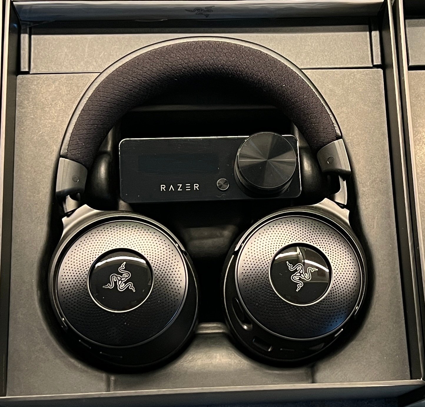 Razer Kraken V4 Pro trådlöst headset med Kontro.. | Köp på Tradera ...