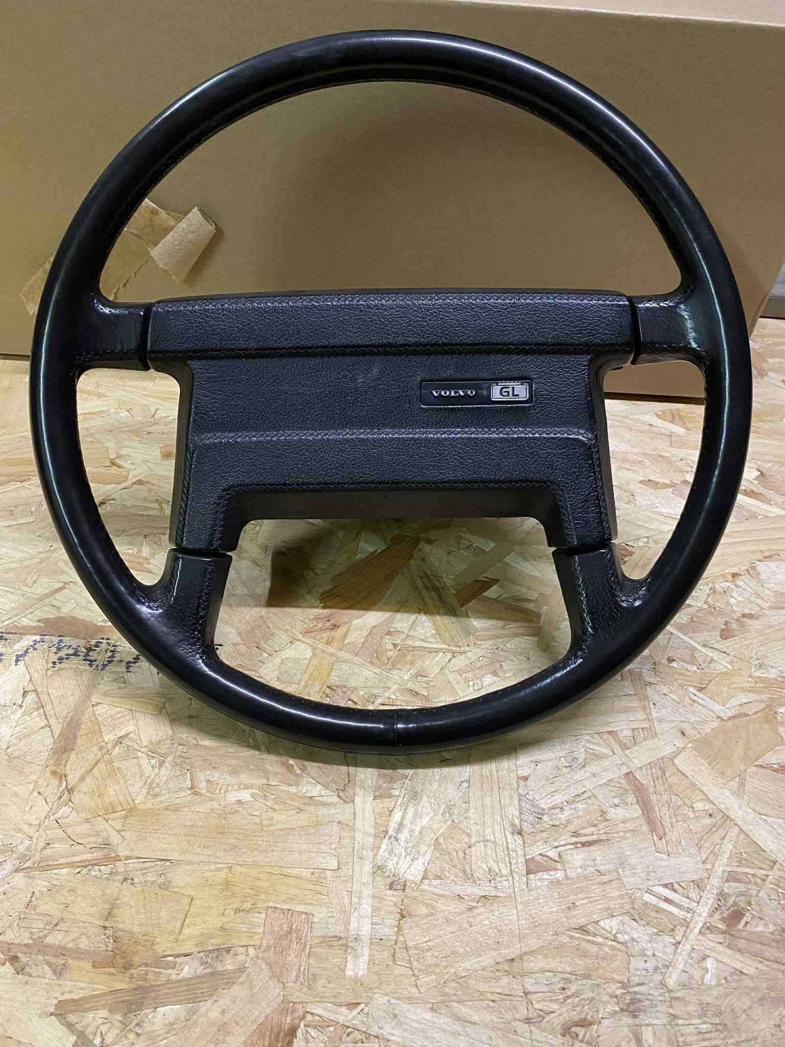 Se produkter som liknar Volvo 260 ratt på Tradera (693120264)