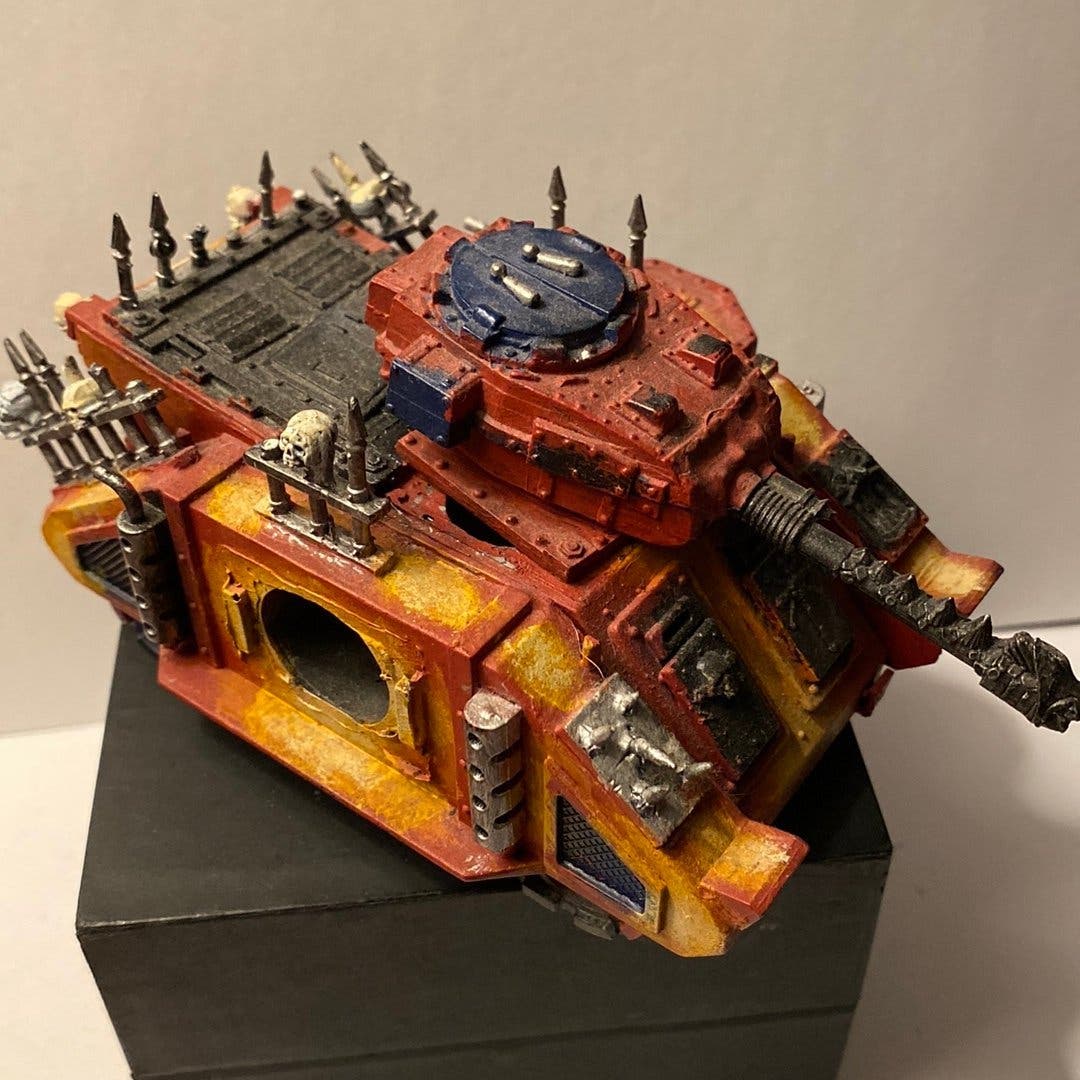 Warhammer 40k Chaos Predator Tank | Köp på Tradera (698374053)
