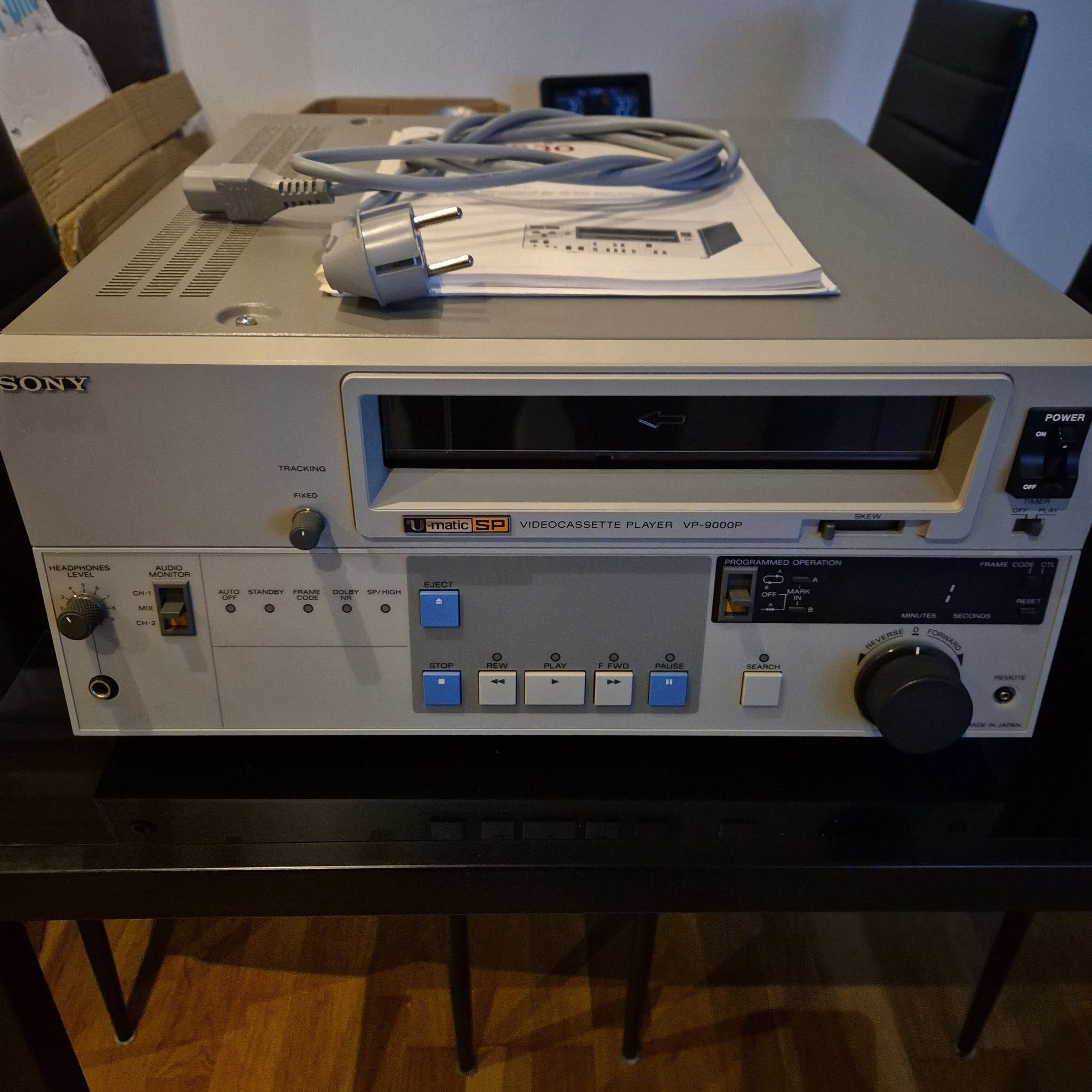 Sony VP-9000P U-matic SP Videocassette Player | Köp på Tradera (711873946)