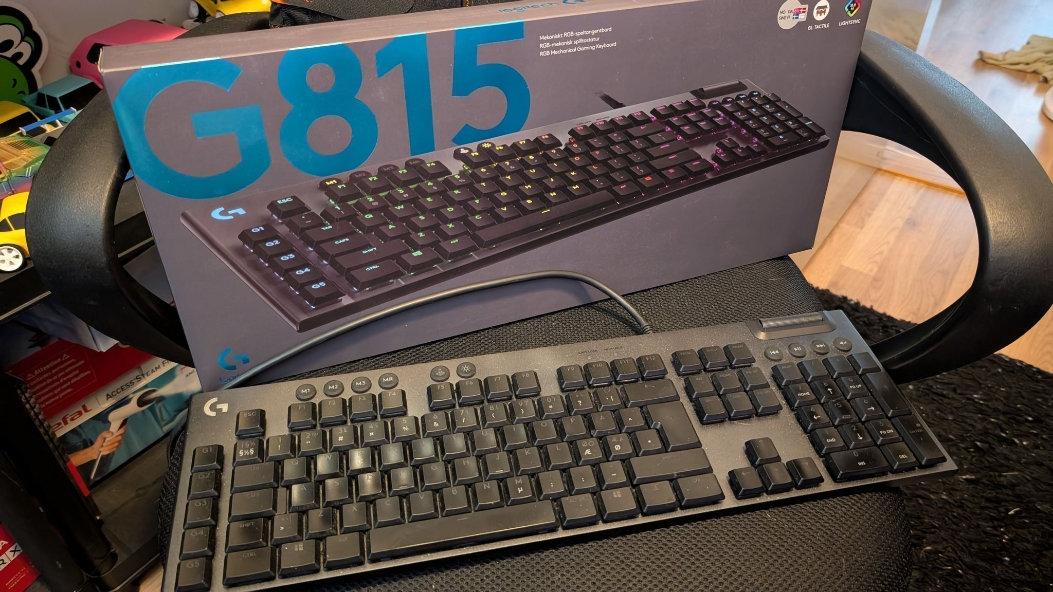 Se produkter som liknar Logitech G815 RGB Gamingtange.. på Tradera ...