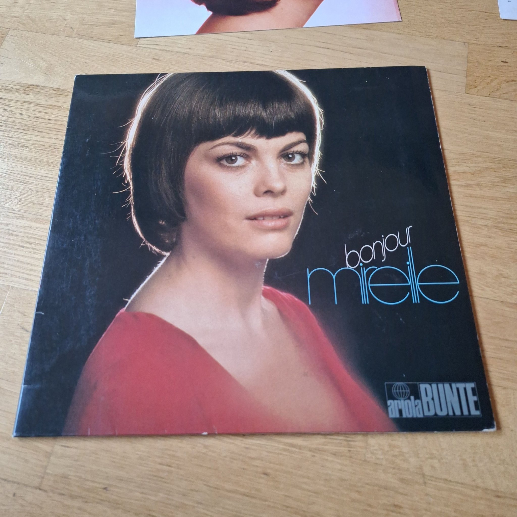 Bonjour Mireille - Mireille Mathieu - Vinyl LP | Köp på Tradera (695989629)