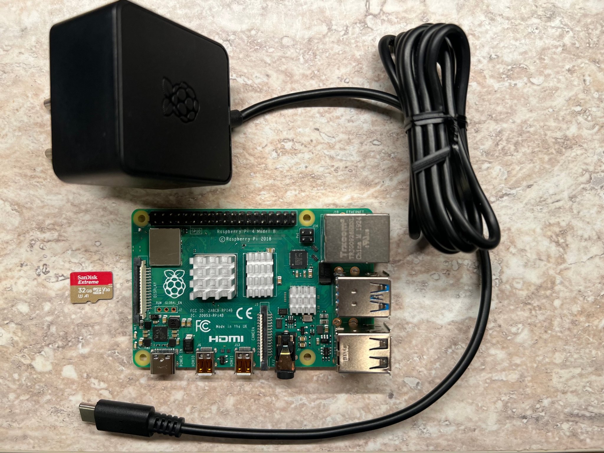 Se produkter som liknar Raspberry Pi 4 Model B inkl 3.. på Tradera ...