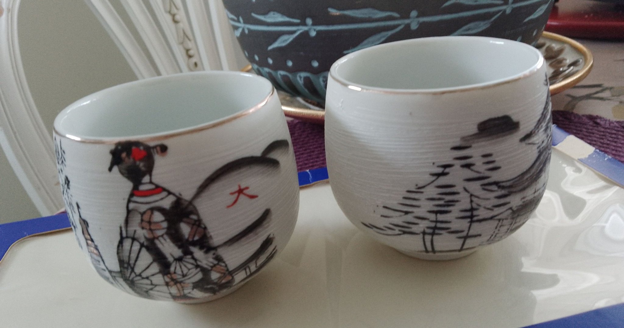 Se produkter som liknar Japanska orientaliska koppar .. på Tradera ...