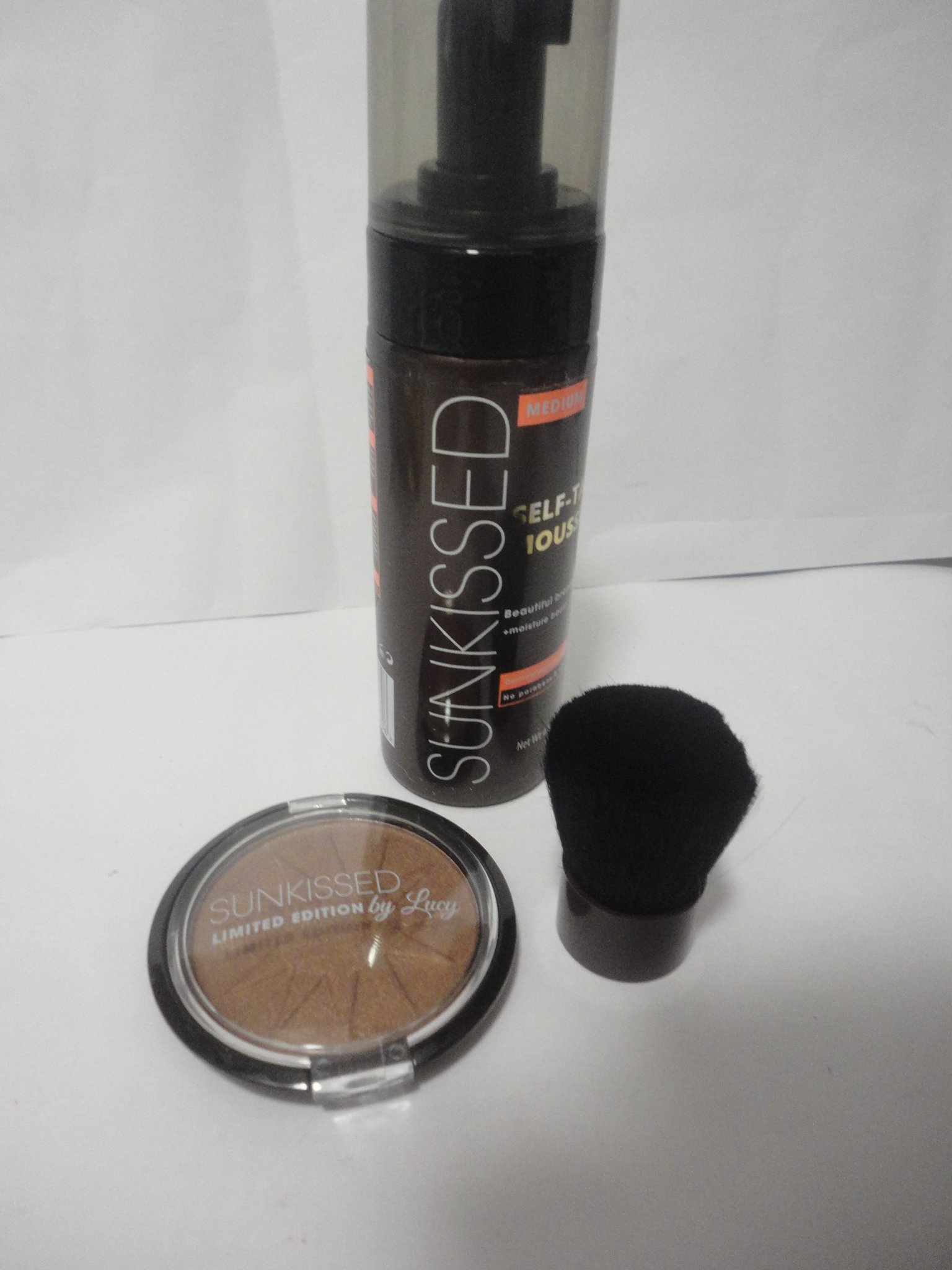 Sunkissed Self-Tan Mousse Medium & Sunkissed Li.. | Köp på Tradera ...