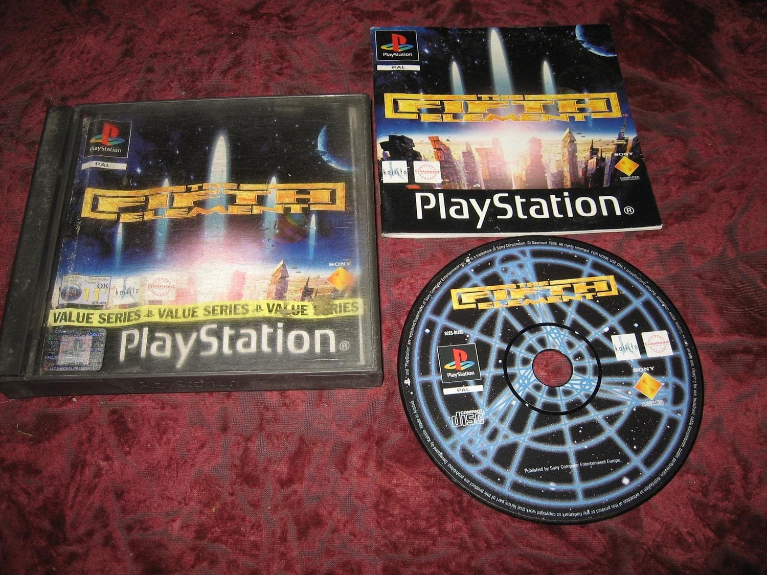 THE FIFTH ELEMENT PLAYSTATION ONE.. | Köp från ghost 64 på Tradera ...