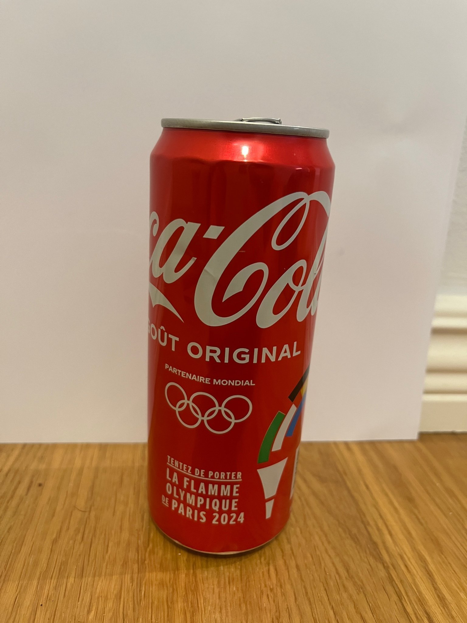 Se produkter som liknar Coca-Cola cola burk OS 2024 P.. på Tradera ...