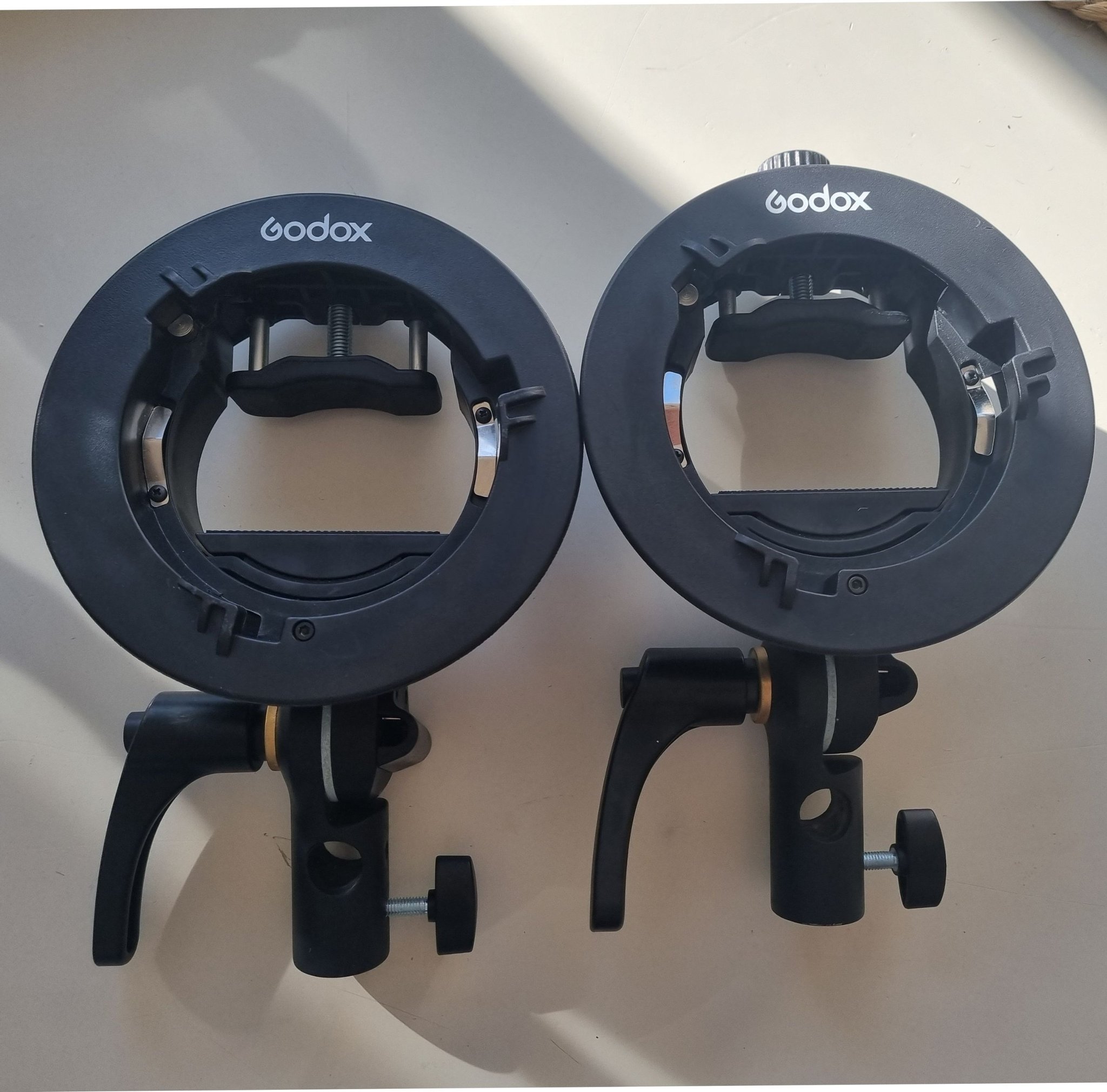 Se produkter som liknar Godox S2-type Bracket Bowens på Tradera (610563350)