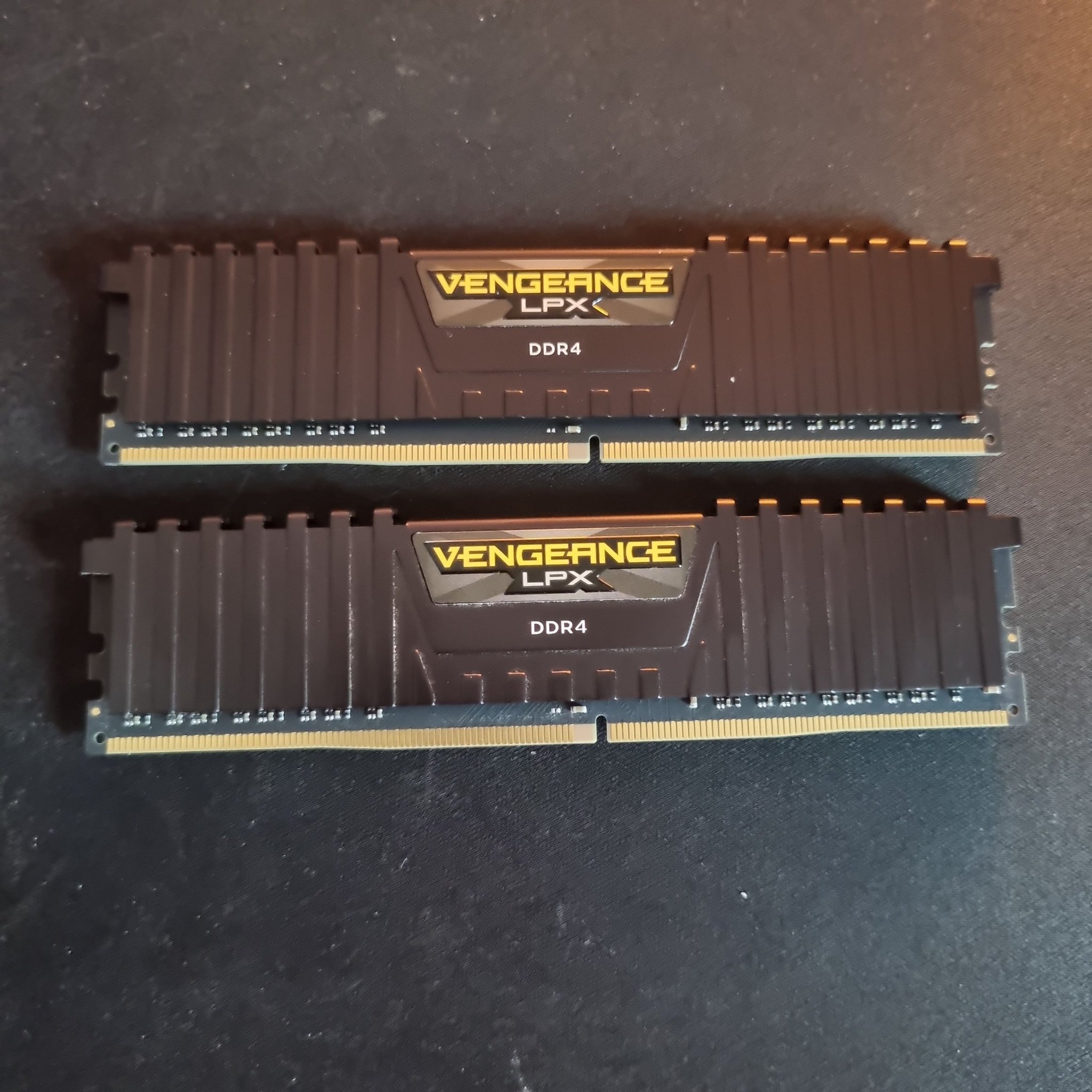 Corsair Vengeance LPX 16GB (2x8GB) DDR4 RAM 266.. | Köp på Tradera ...