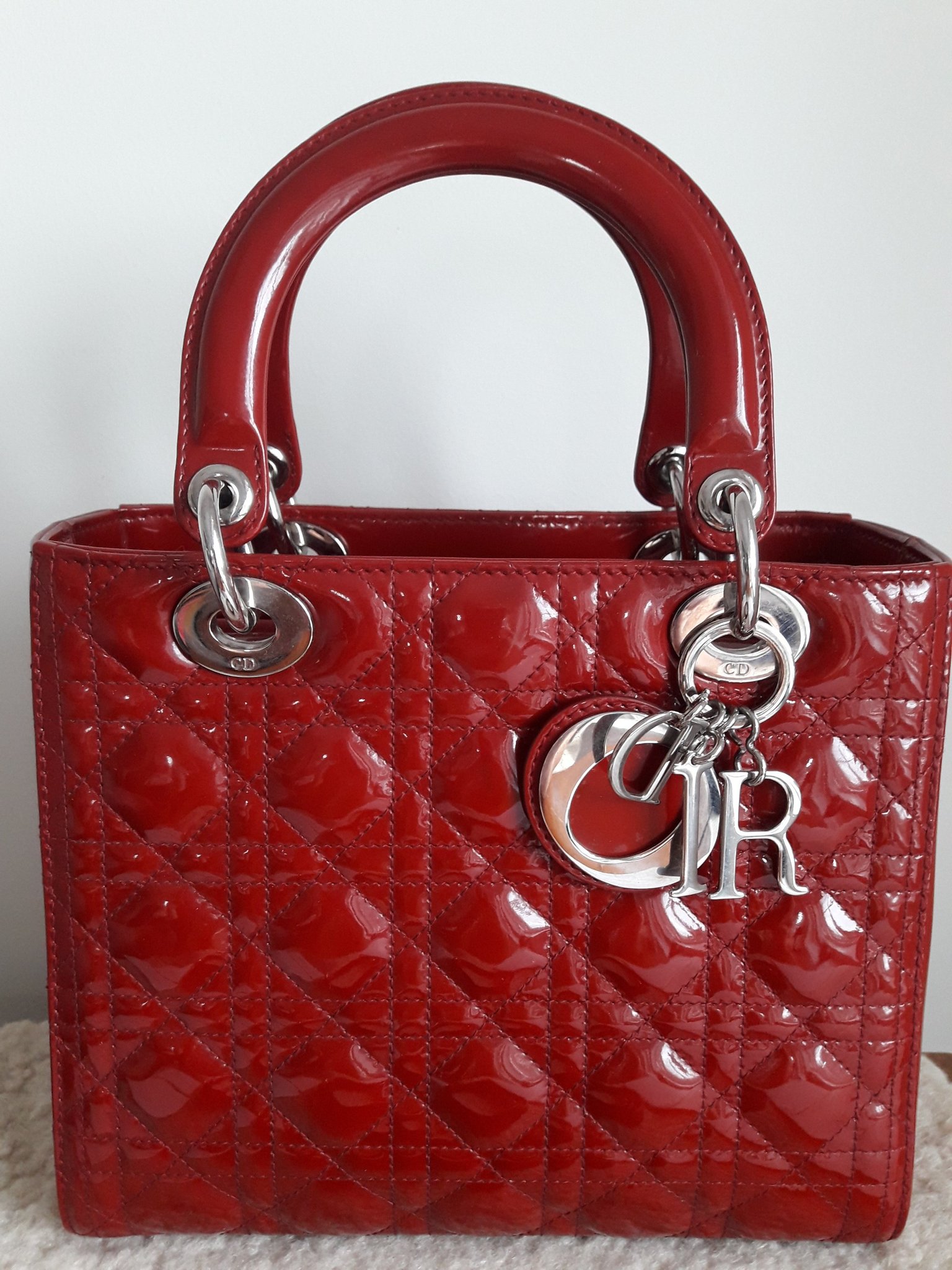 Se produkter som liknar CHRISTIAN DIOR LADY DIOR Medi.. på Tradera (693821664)