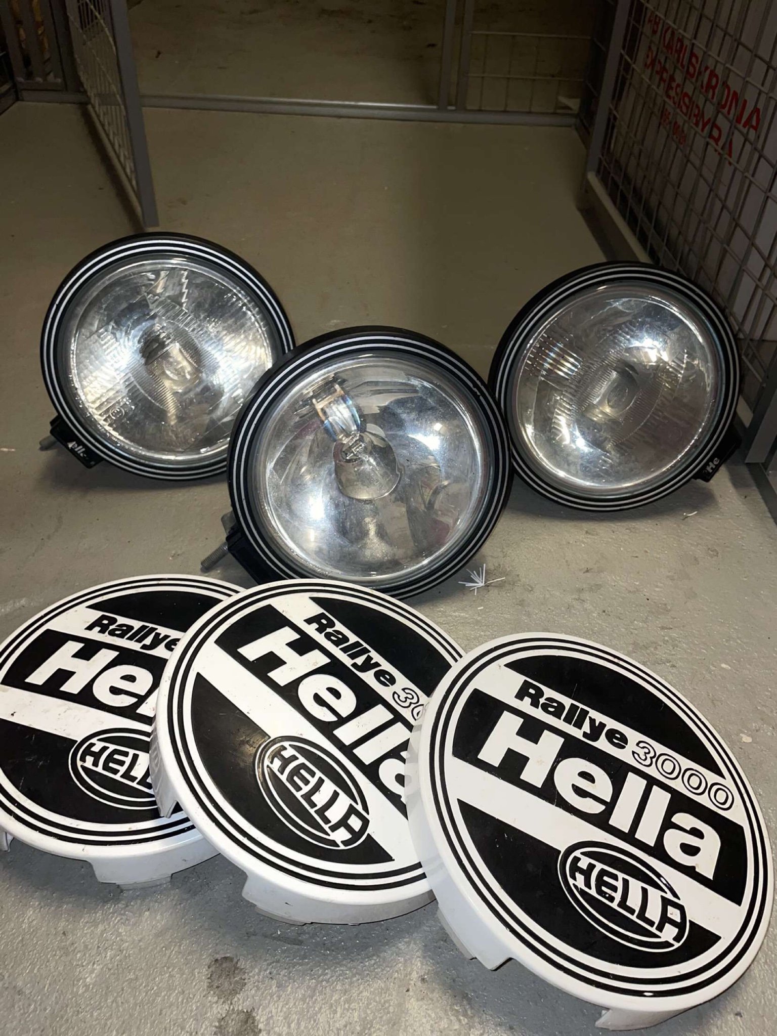 Se produkter som liknar HELLA Rallye 3000 extraljus på Tradera (593871064)