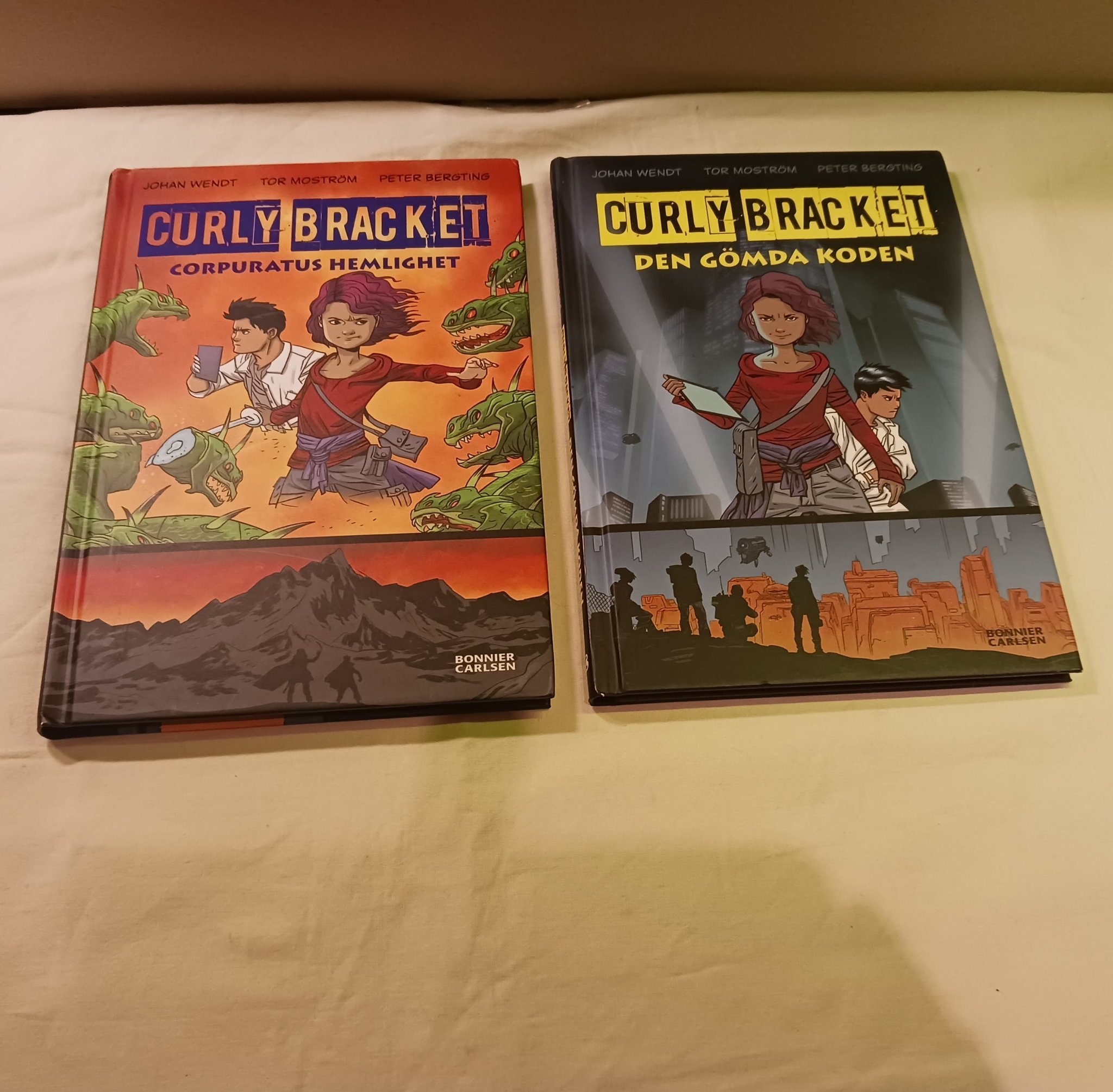 Curly Bracket: Corpusaratus hemlighet och Den g.. | Köp på Tradera ...