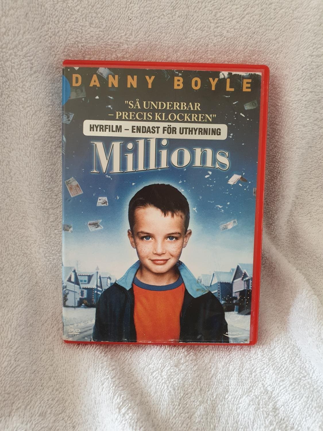 Dvd-film: Millions | Köp från FilmgruppenSverige på Tradera (395564414)